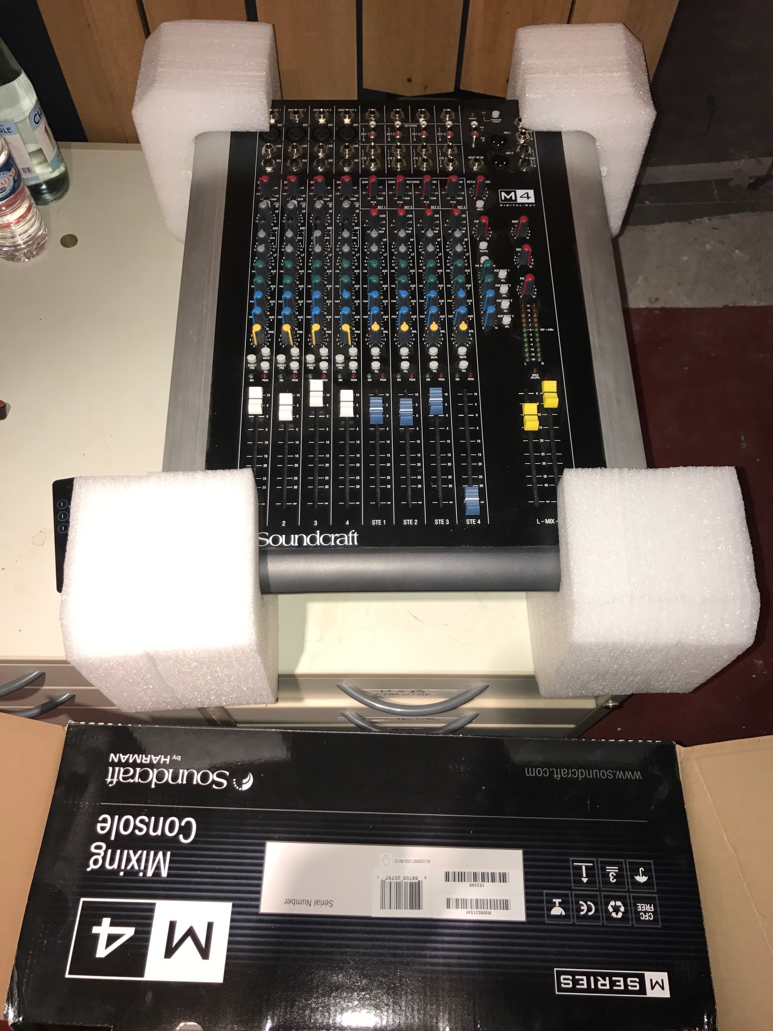 M4 - Soundcraft M4 - Audiofanzine