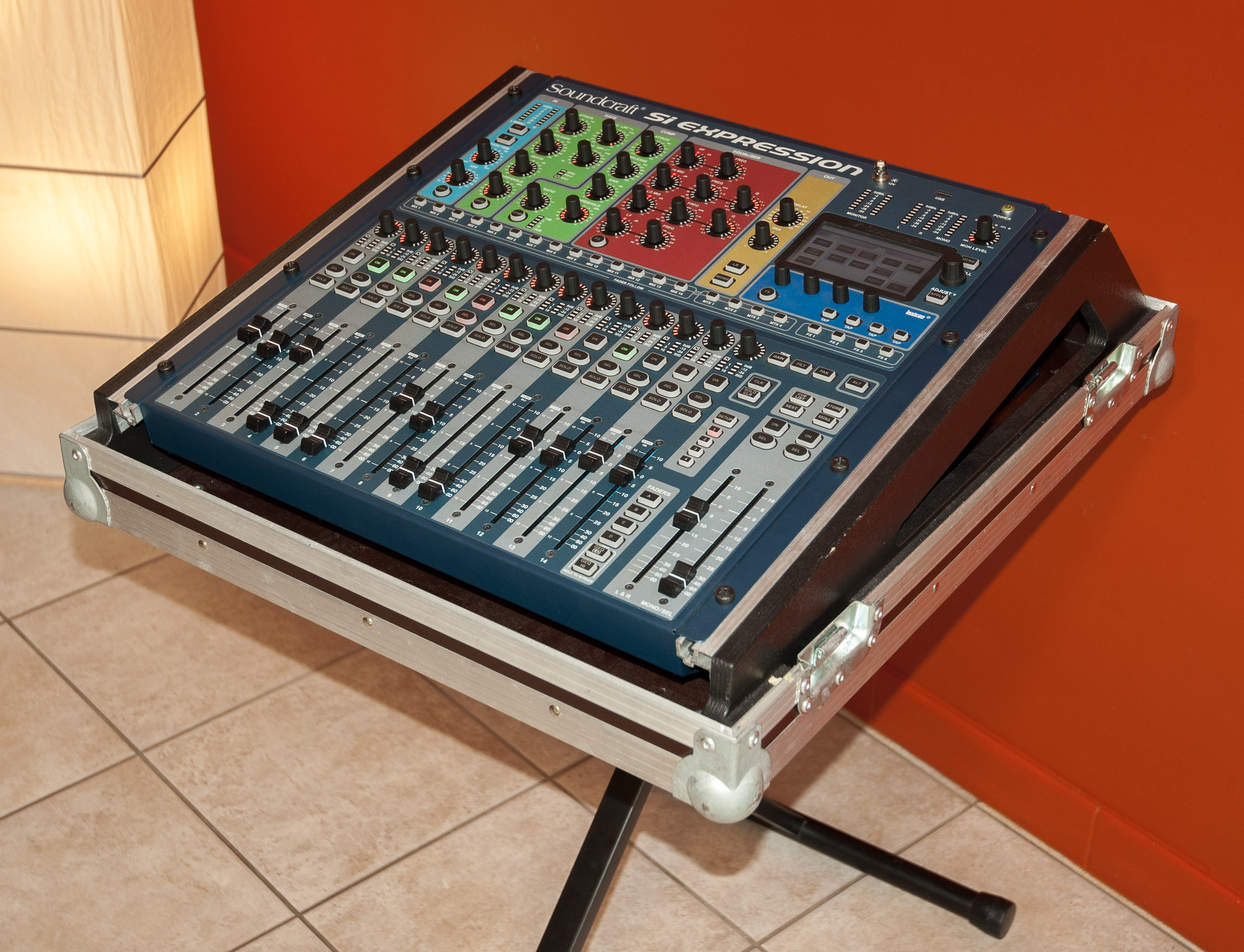 Multi Digital - Soundcraft Multi Digital - Audiofanzine