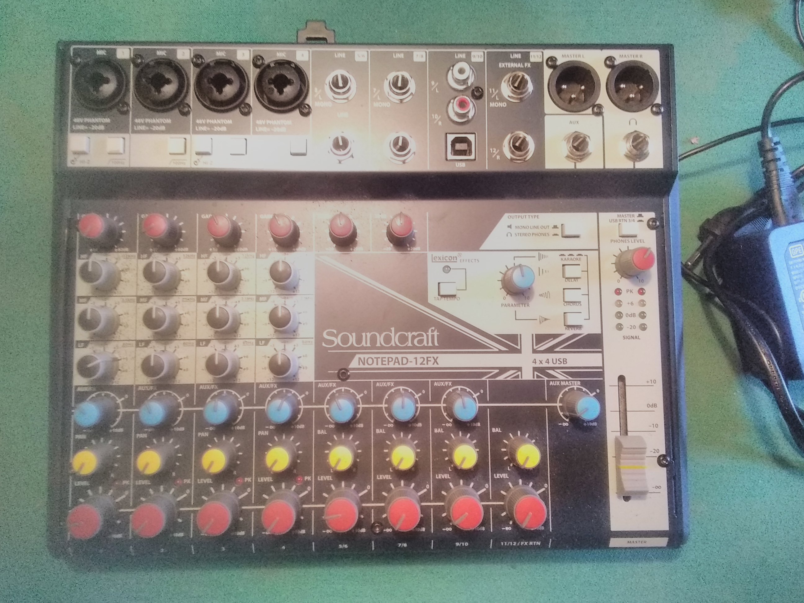Notepad-12FX - Soundcraft Notepad-12FX - Audiofanzine
