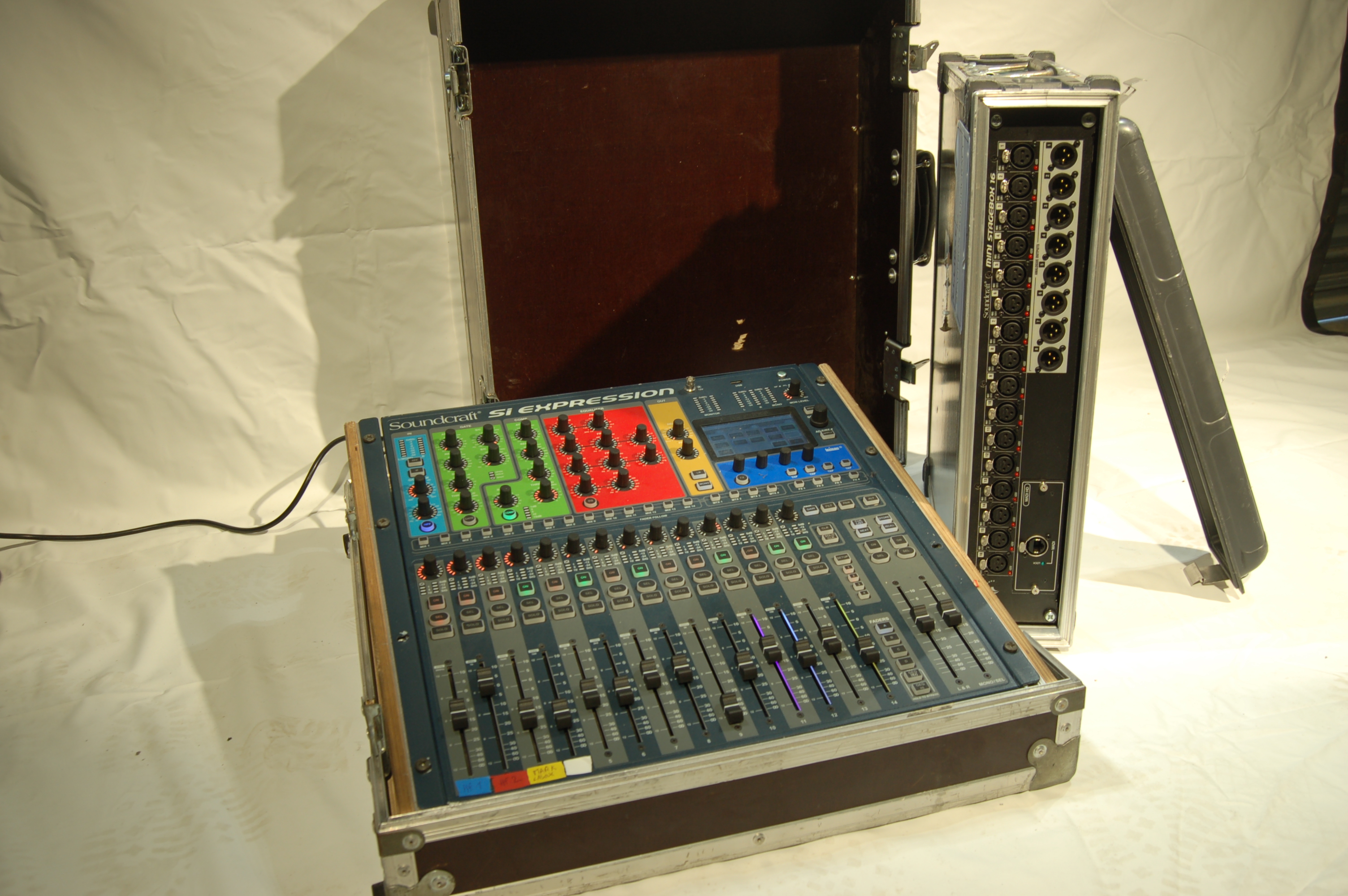 SI EXPRESSION 1 - Soundcraft Si Expression 1 - Audiofanzine
