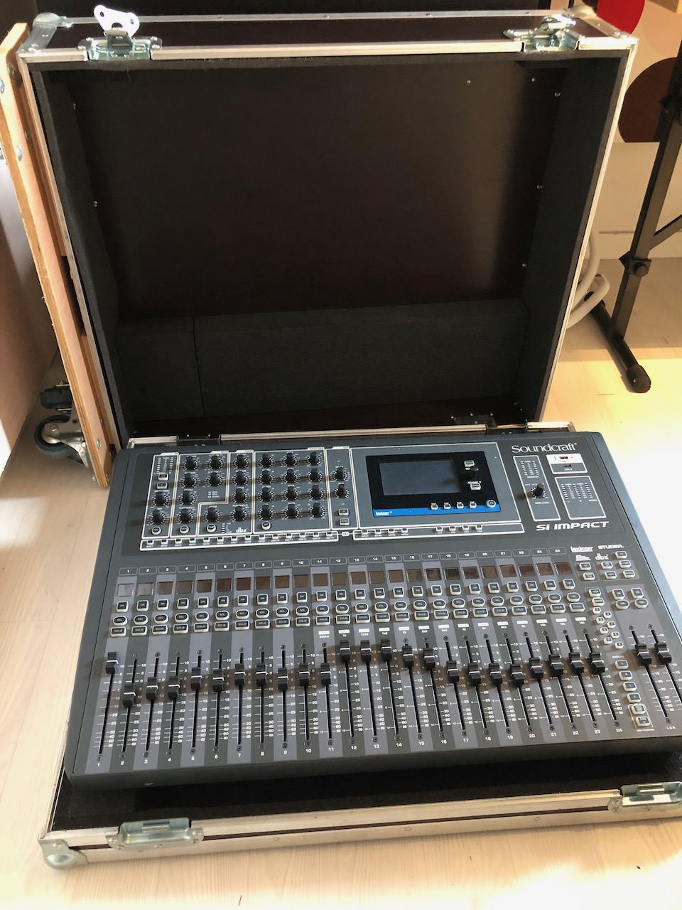 Si Impact - Soundcraft Si Impact - Audiofanzine