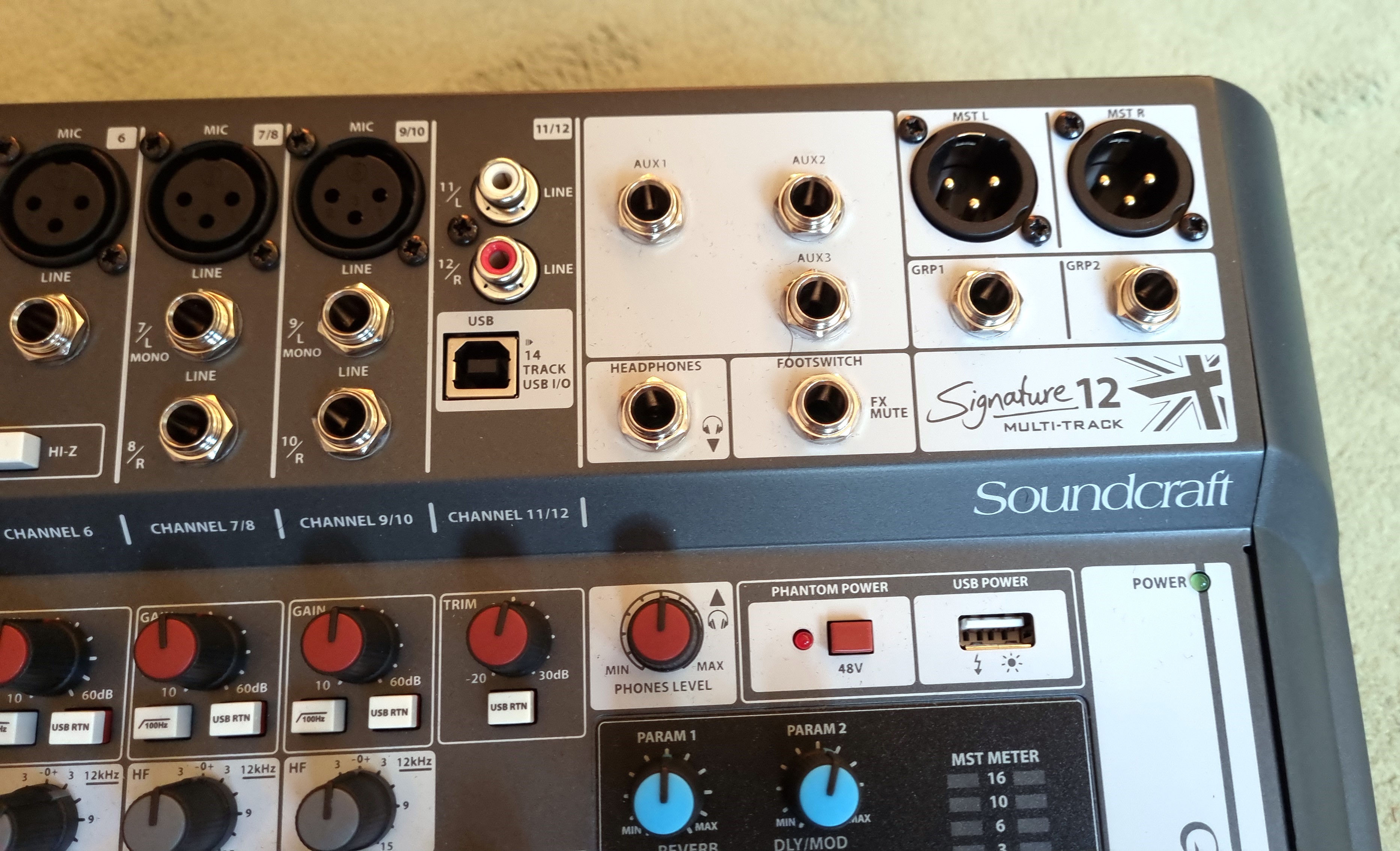 Signature 12 MTK - Soundcraft Signature 12 MTK - Audiofanzine