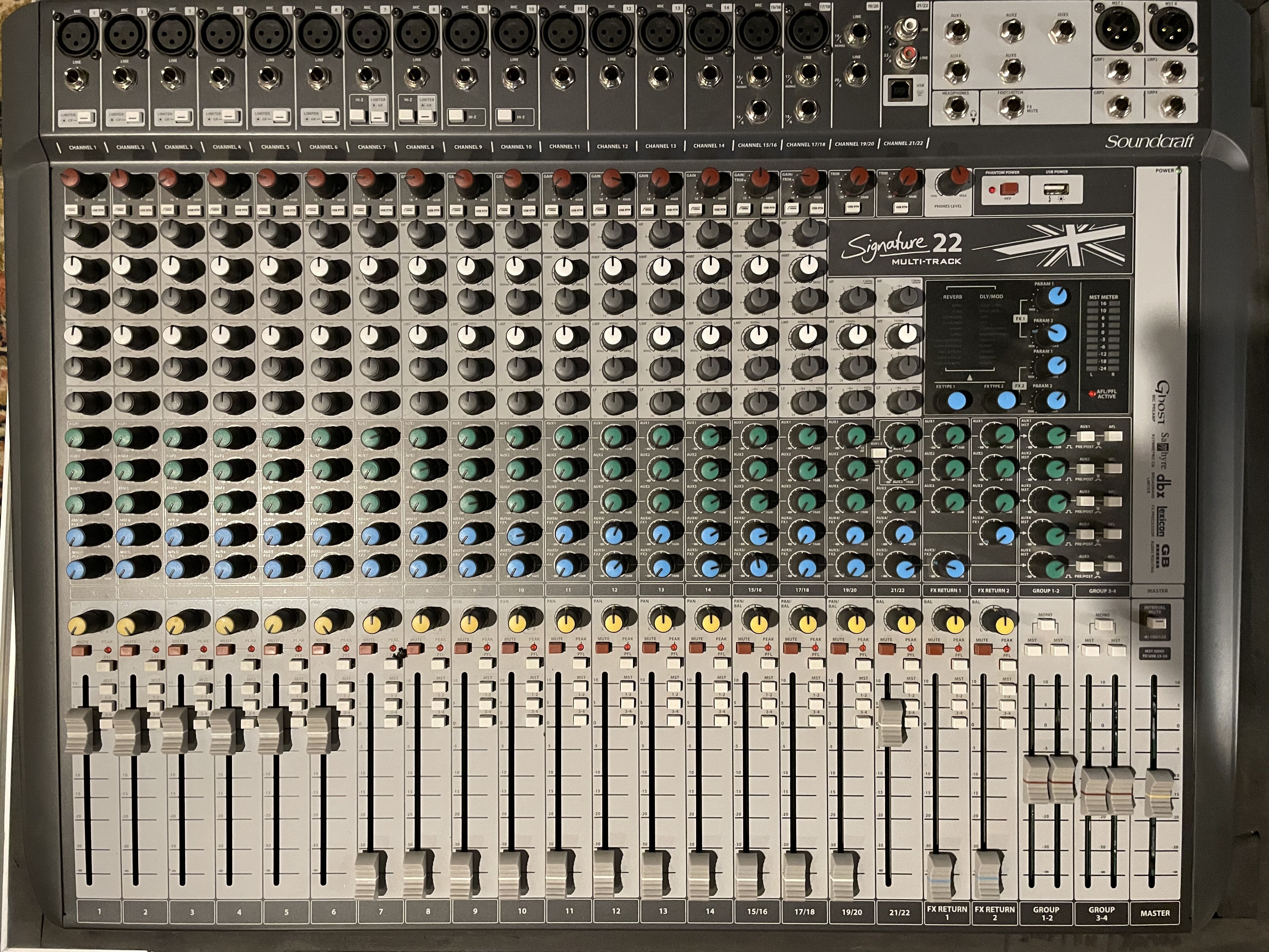 Signature 22 MTK - Soundcraft Signature 22 MTK - Audiofanzine