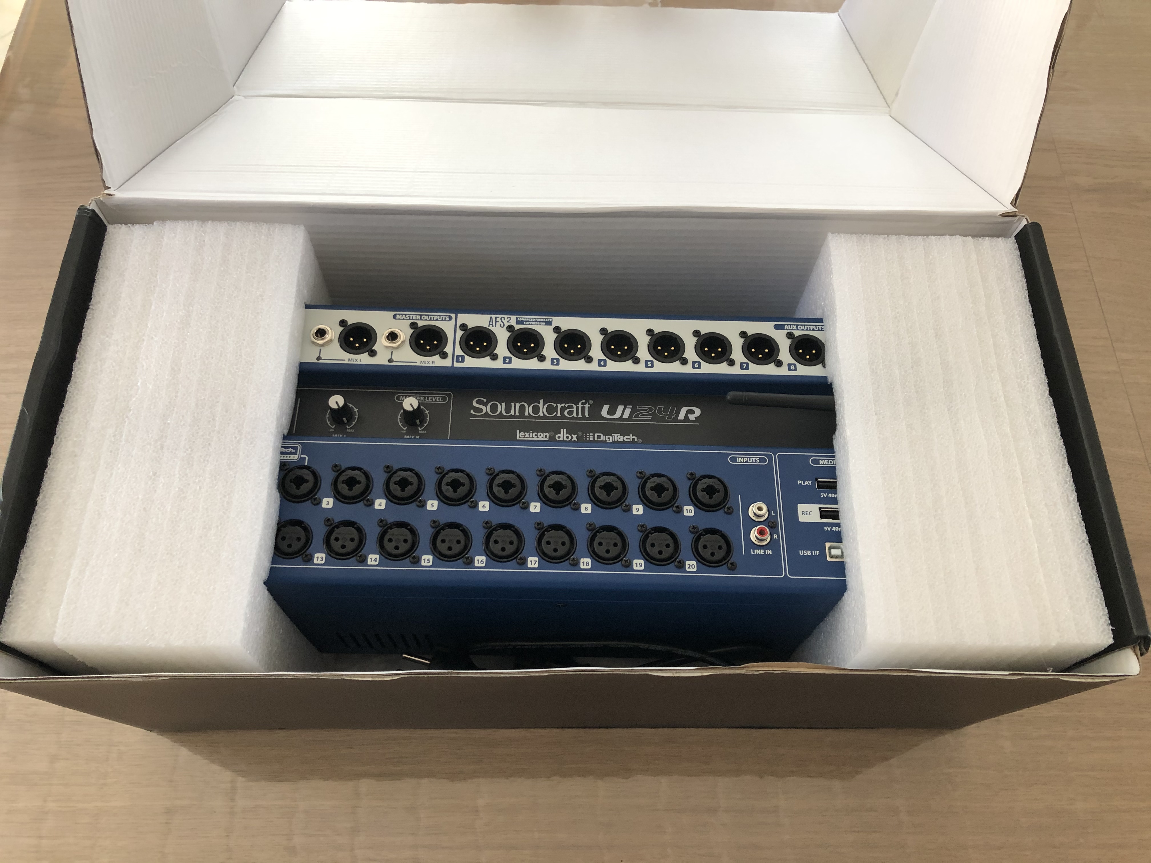 Ui24R - Soundcraft Ui24R - Audiofanzine
