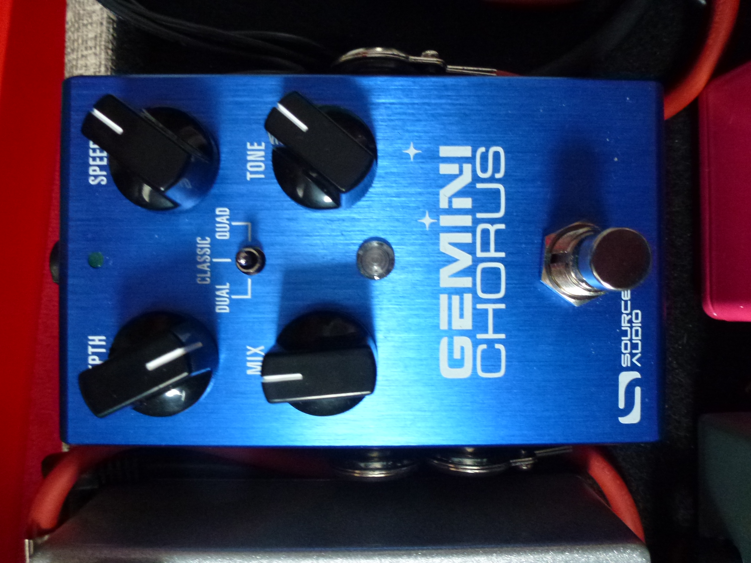 GEMINI CHORUS - Source Audio Gemini Chorus - Audiofanzine