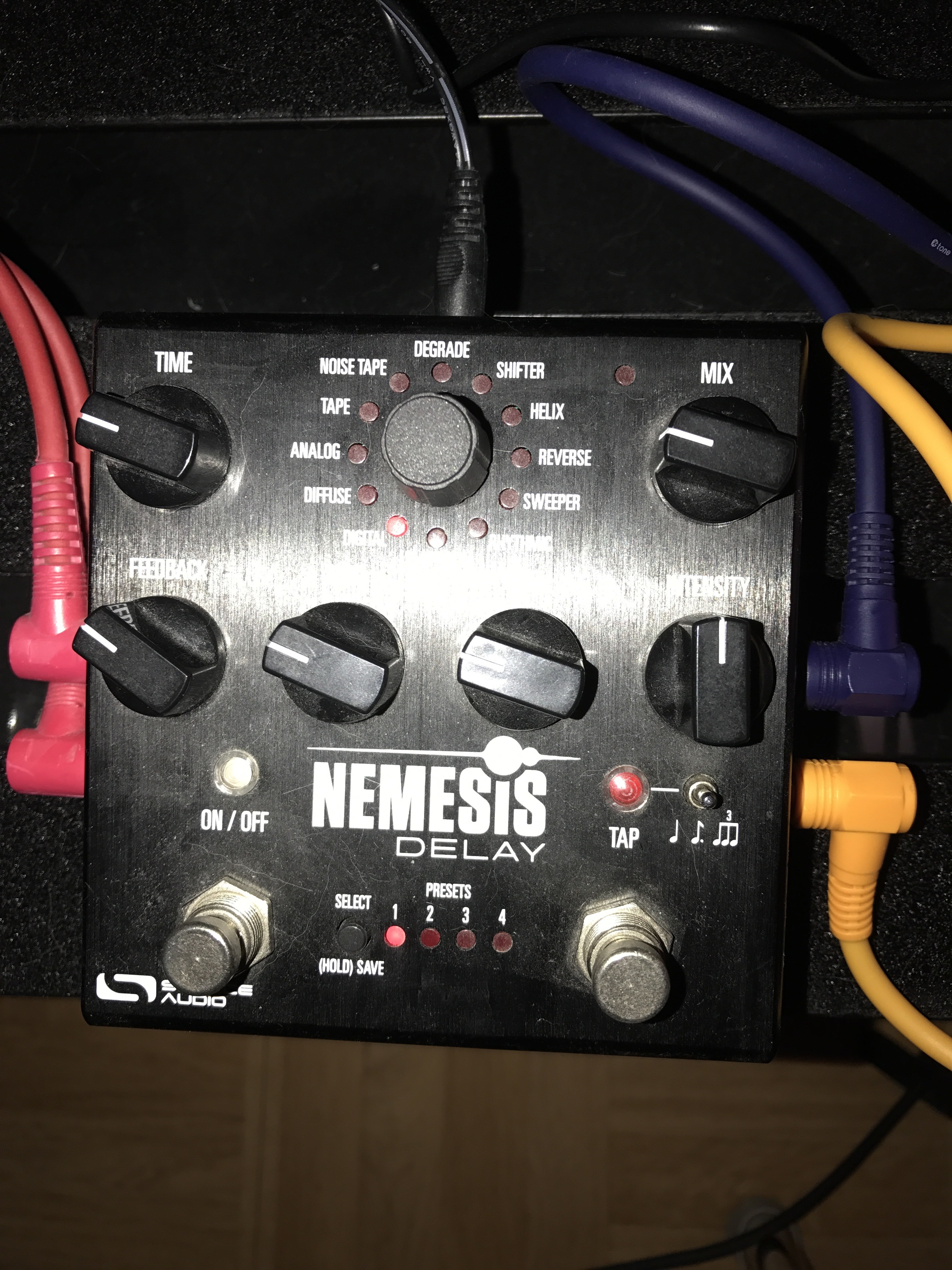 NEMESIS DELAY - Source Audio Nemesis Delay - Audiofanzine