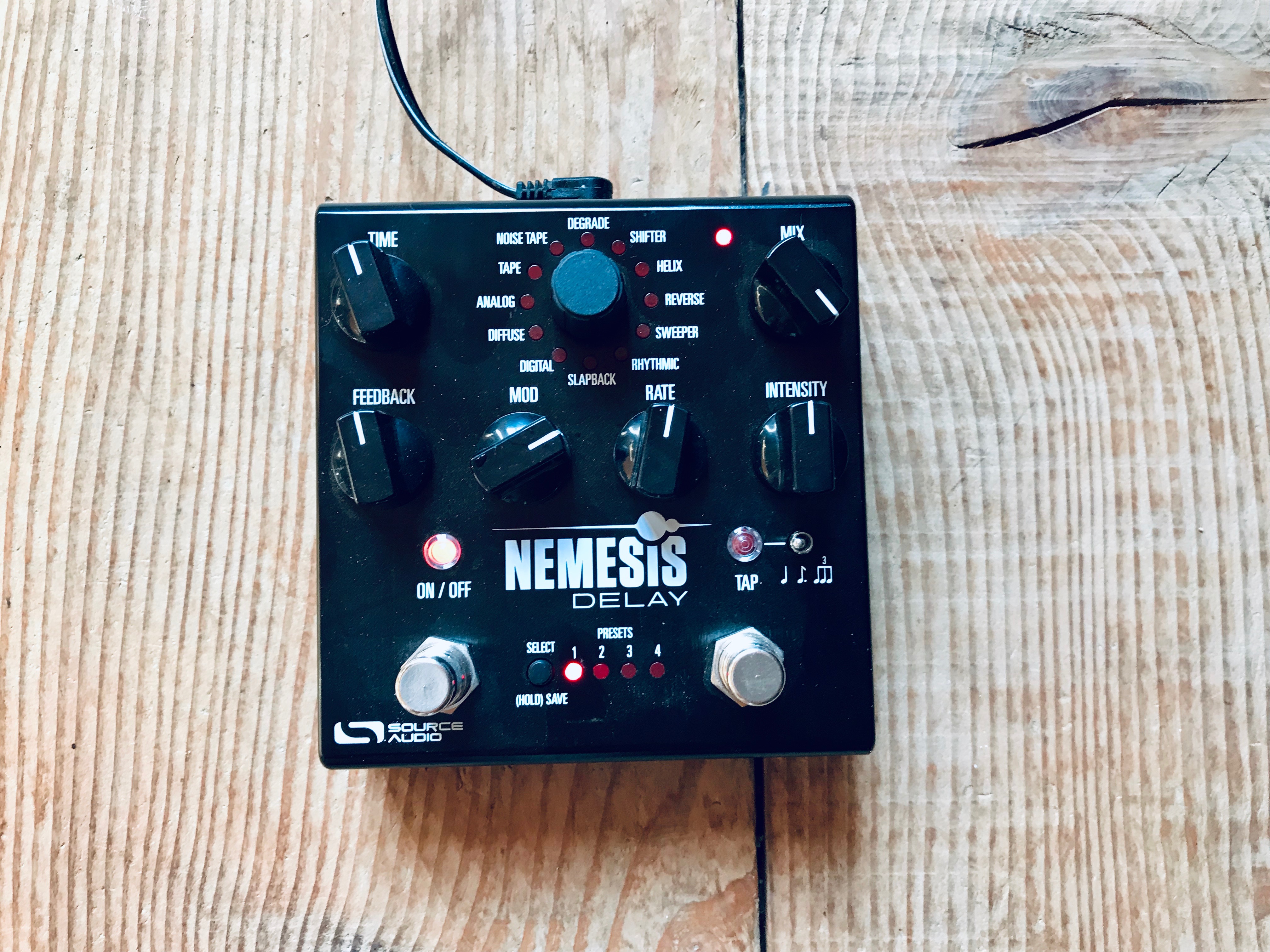 NEMESIS DELAY - Source Audio Nemesis Delay - Audiofanzine