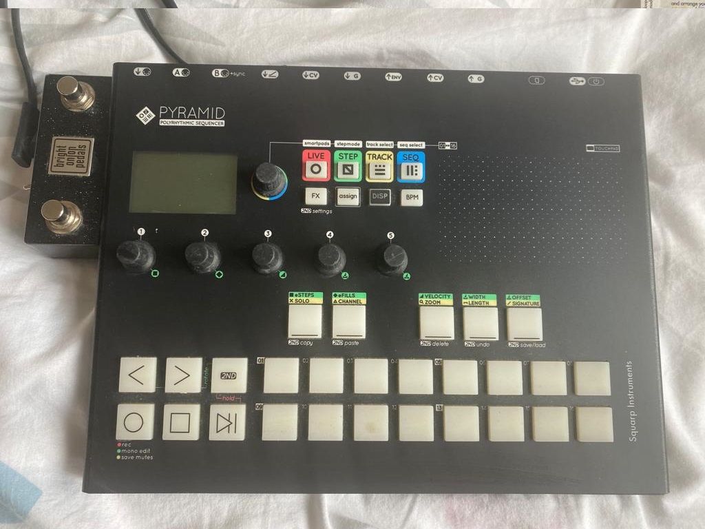 Pyramid - Squarp Instruments Pyramid - Audiofanzine