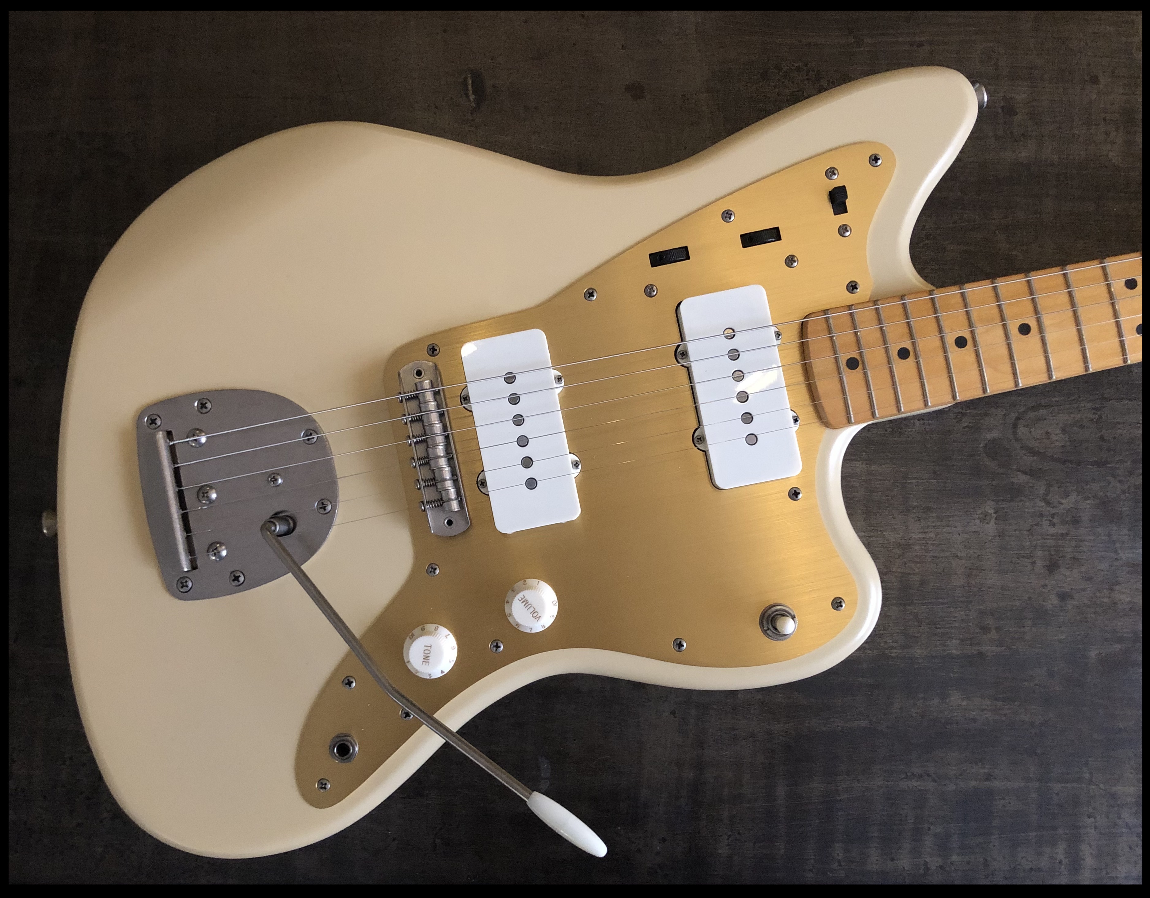 40th Anniversary Jazzmaster Squier - Audiofanzine