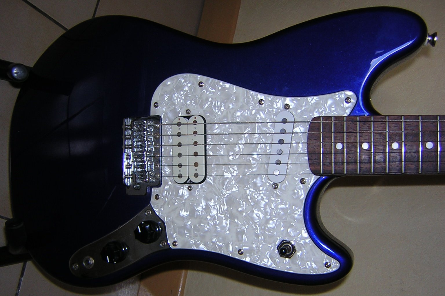 Squier Cyclone image (#257334) - Audiofanzine