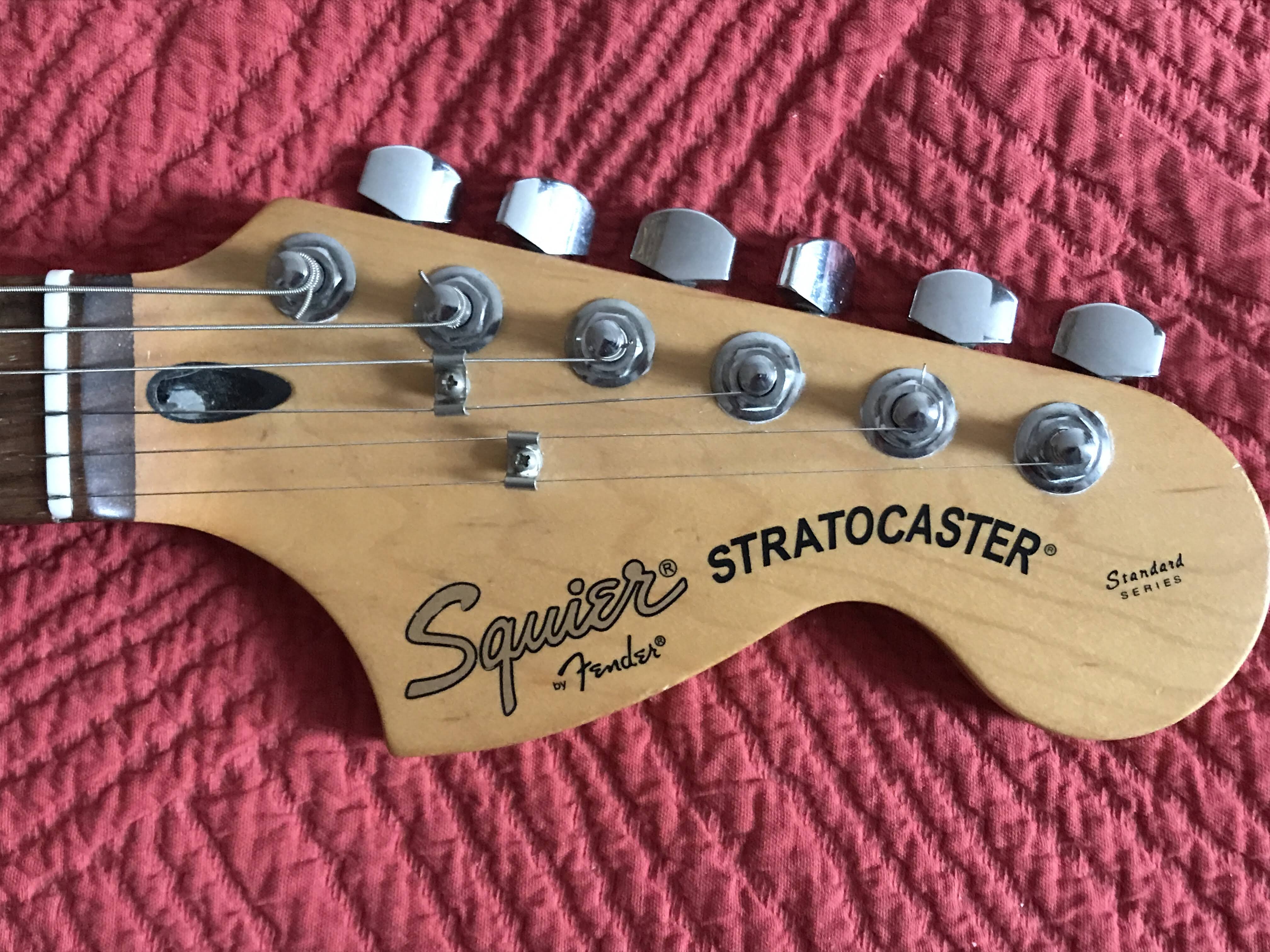 Standard Stratocaster - Squier Standard Stratocaster - Audiofanzine