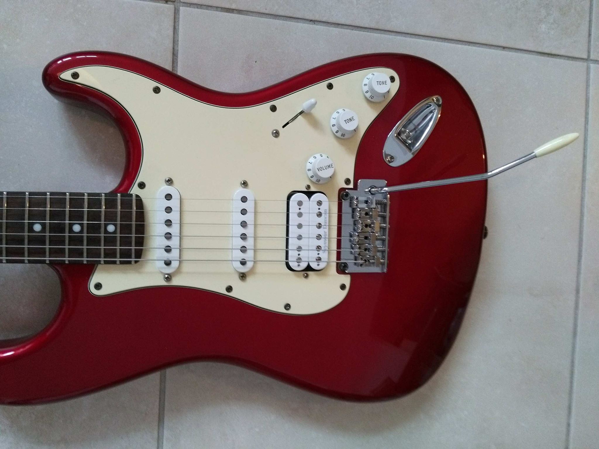 STANDARD STRATOCASTER HSS - Squier Standard Stratocaster HSS - Audiofanzine