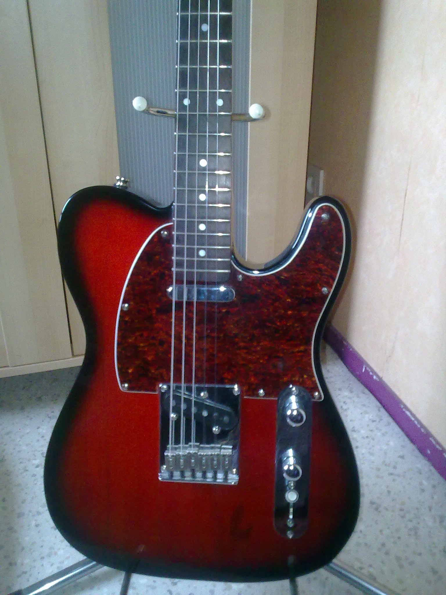 Squier Standard Tele image (#673117) - Audiofanzine