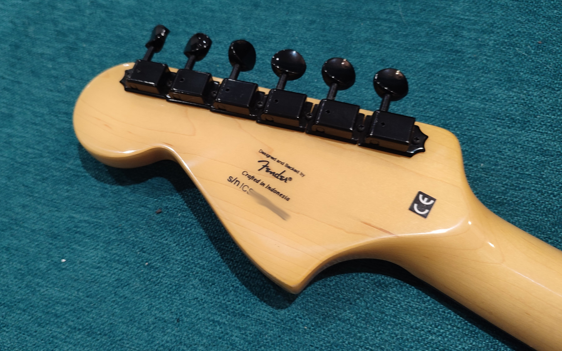 Vintage Modified Baritone Jazzmaster Squier - Audiofanzine