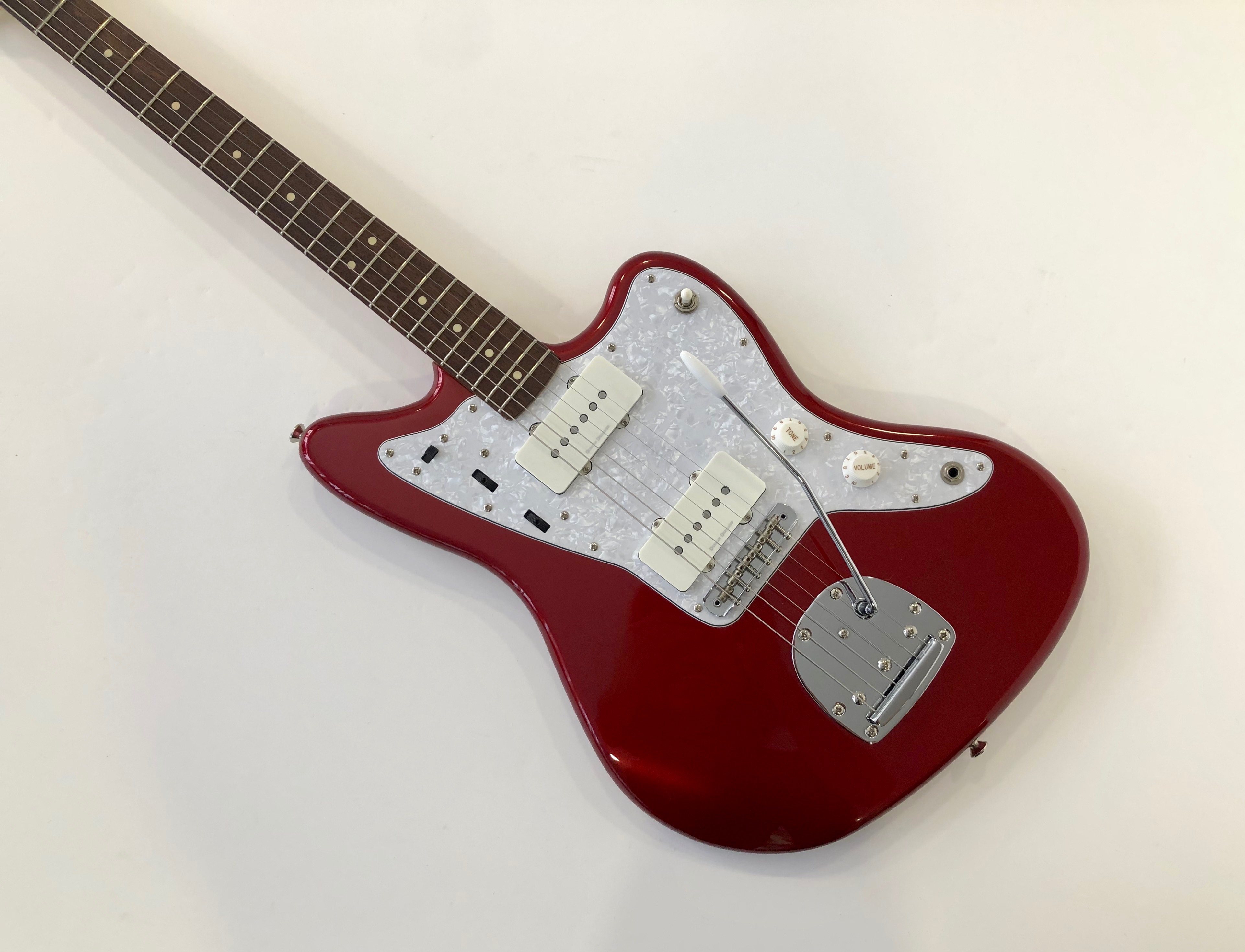 Vintage Modified Jazzmaster Squier - Audiofanzine