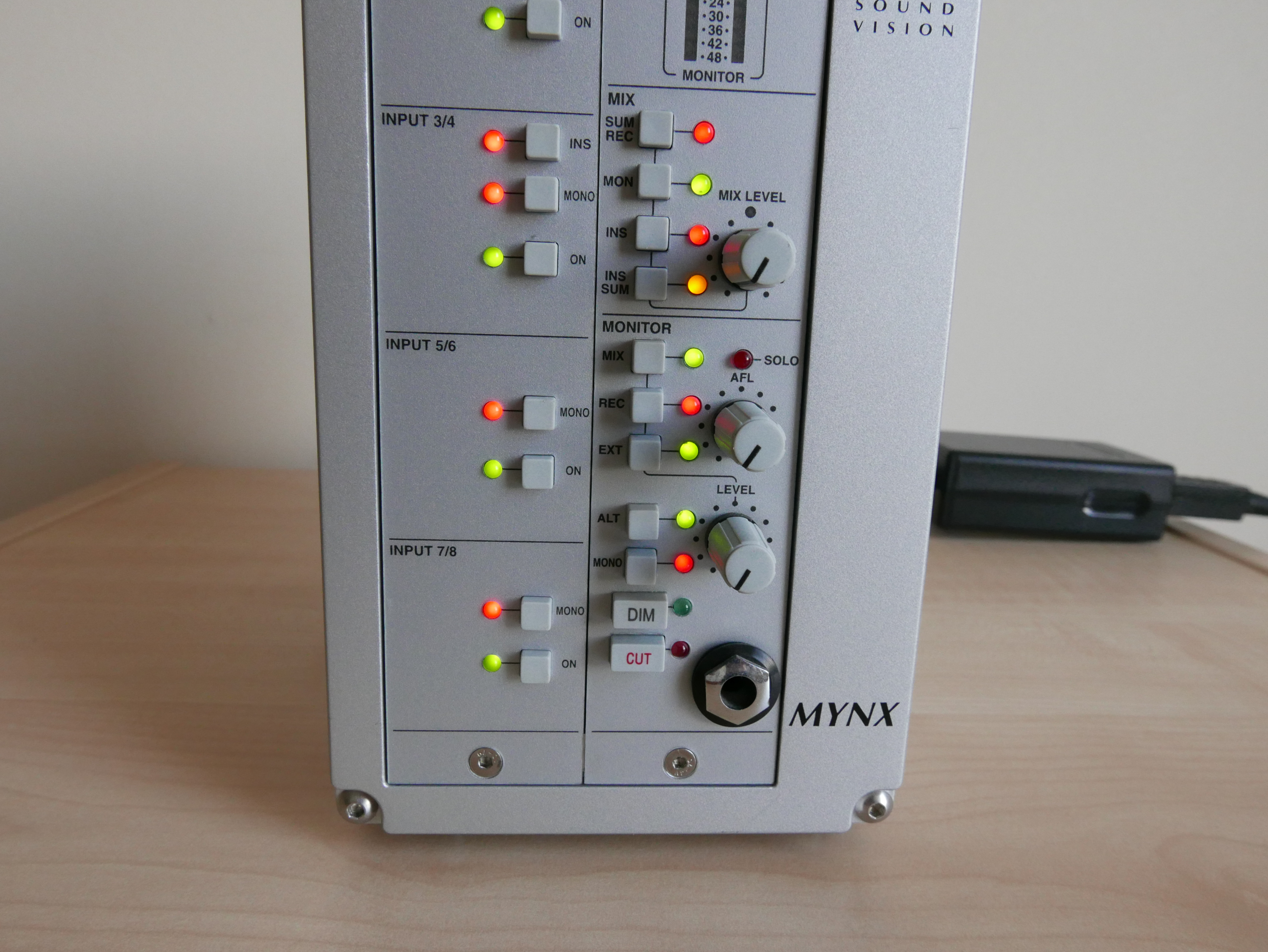 MYNX - SSL Mynx - Audiofanzine