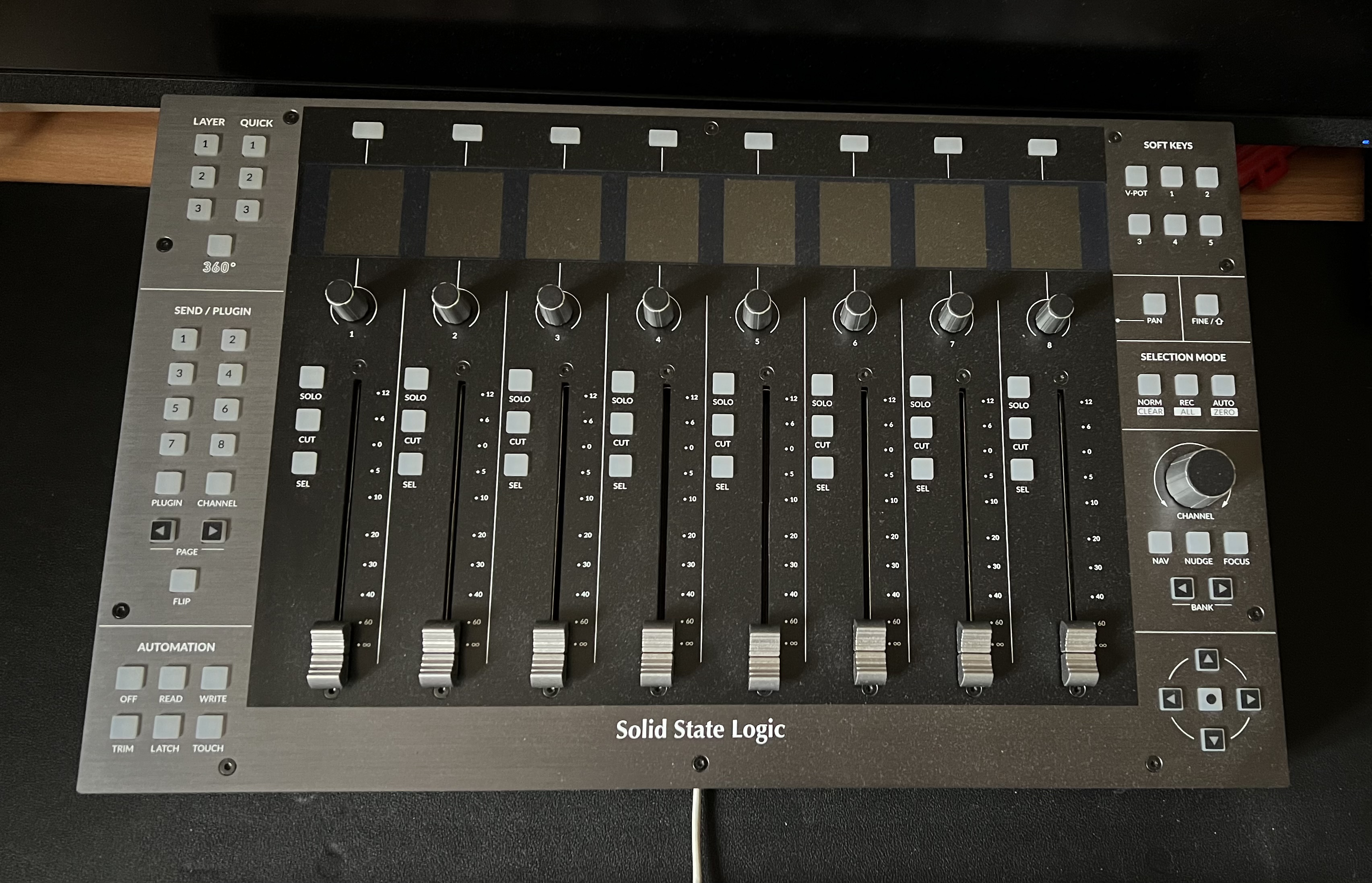 UF8 - SSL UF8 - Audiofanzine