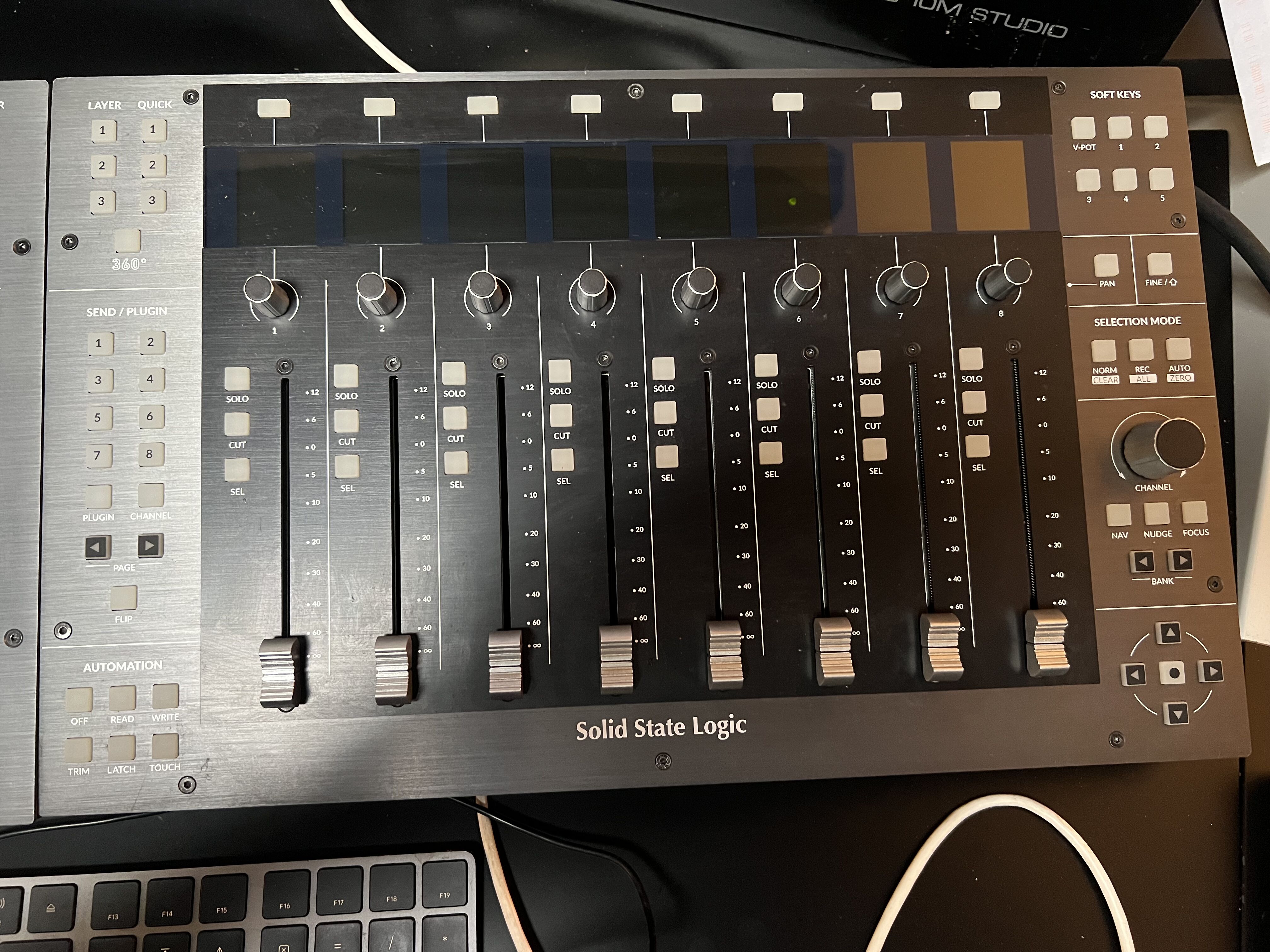 UF8 - SSL UF8 - Audiofanzine