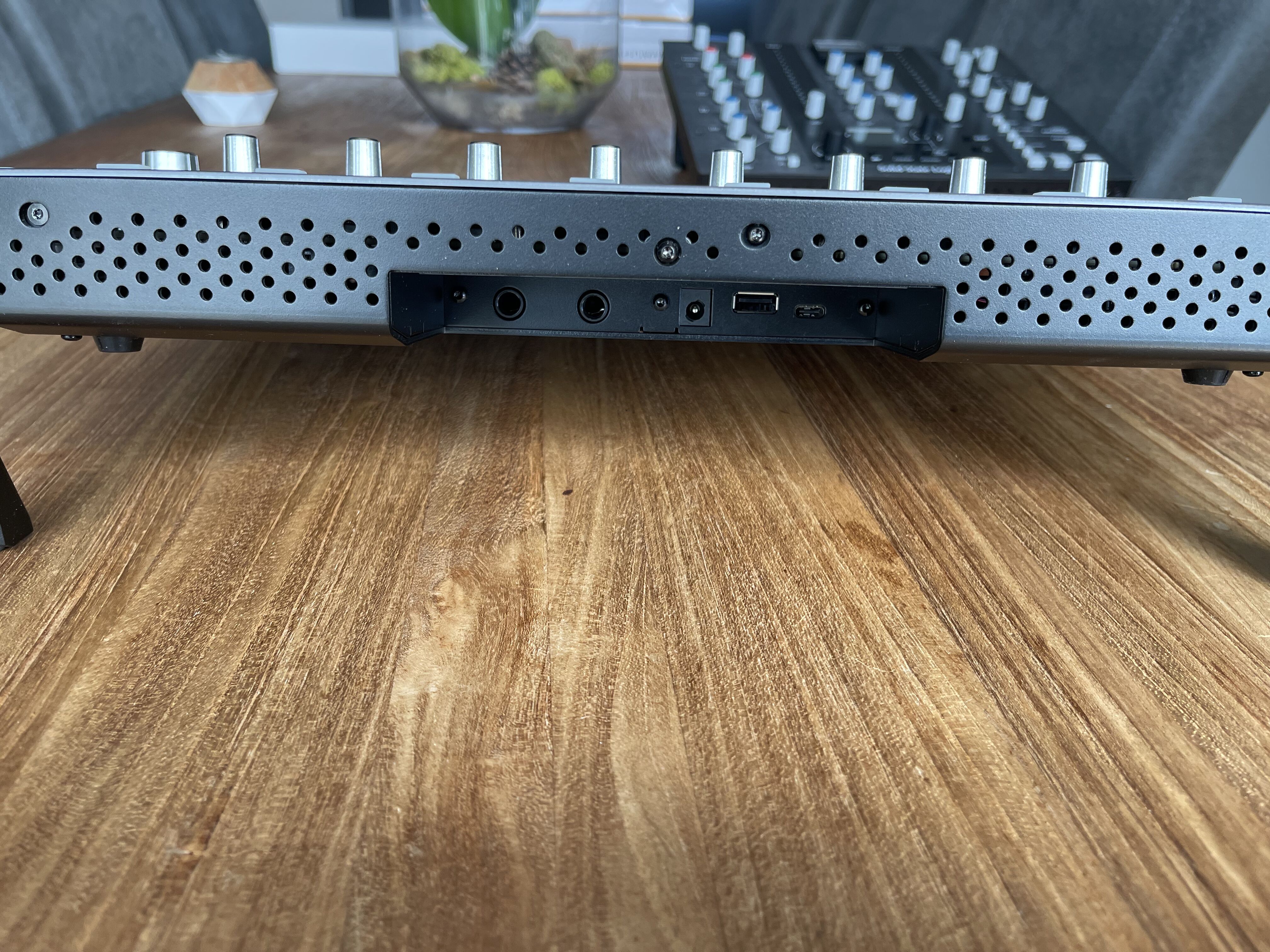 UF8 - SSL UF8 - Audiofanzine