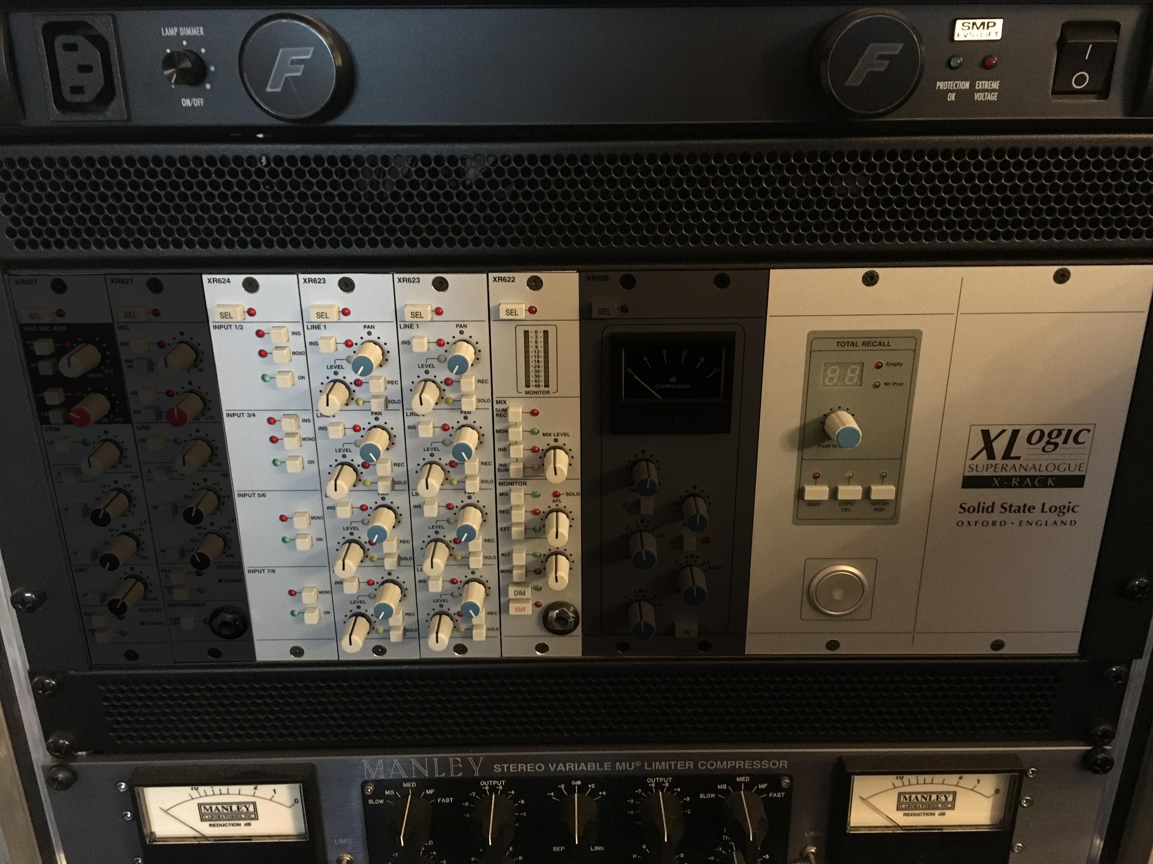 XLOGIC X-RACK - SSL XLogic X-Rack - Audiofanzine