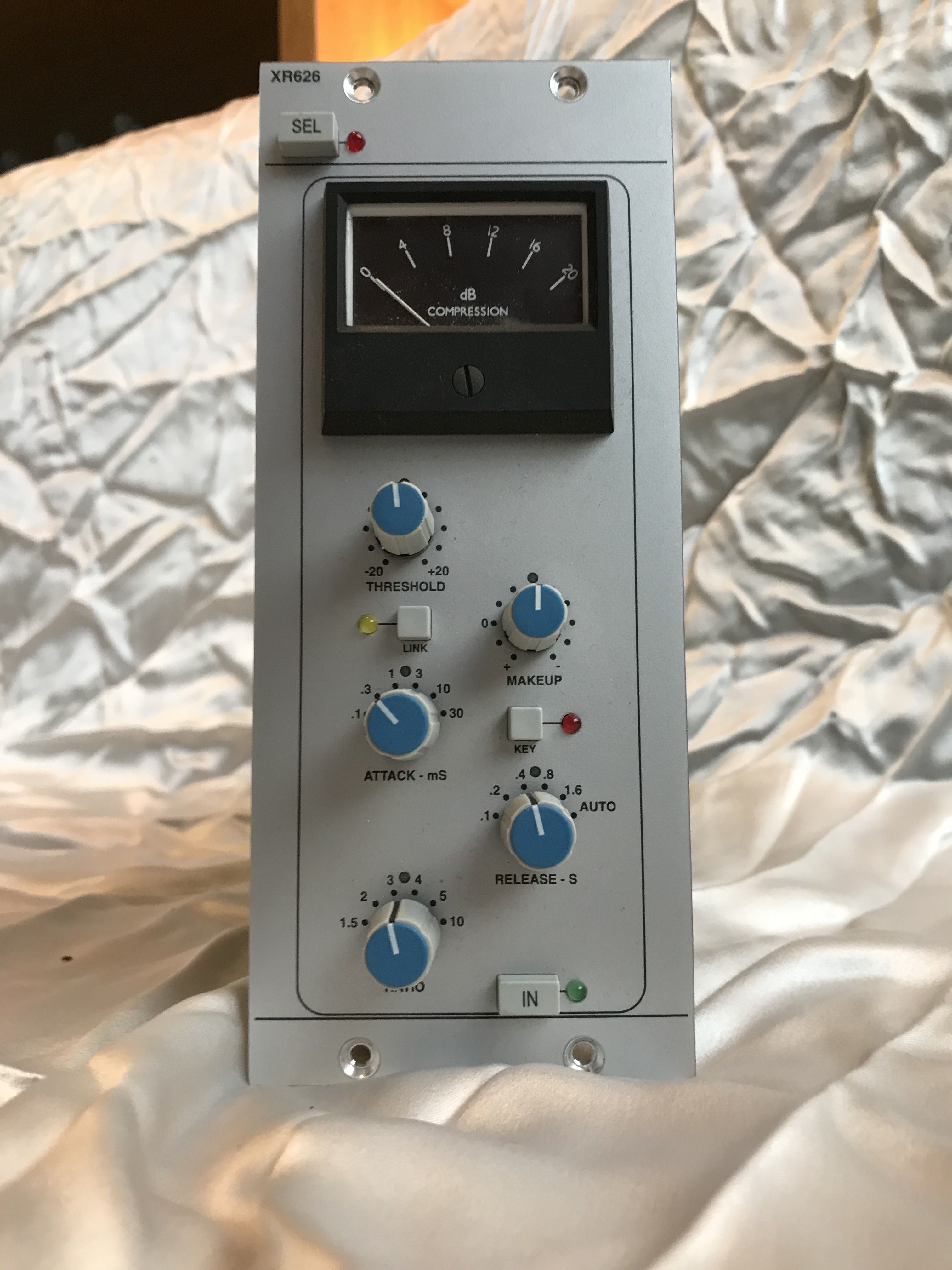 XLogic X-Rack XR626 Stereo Bus Compressor Module SSL - Audiofanzine