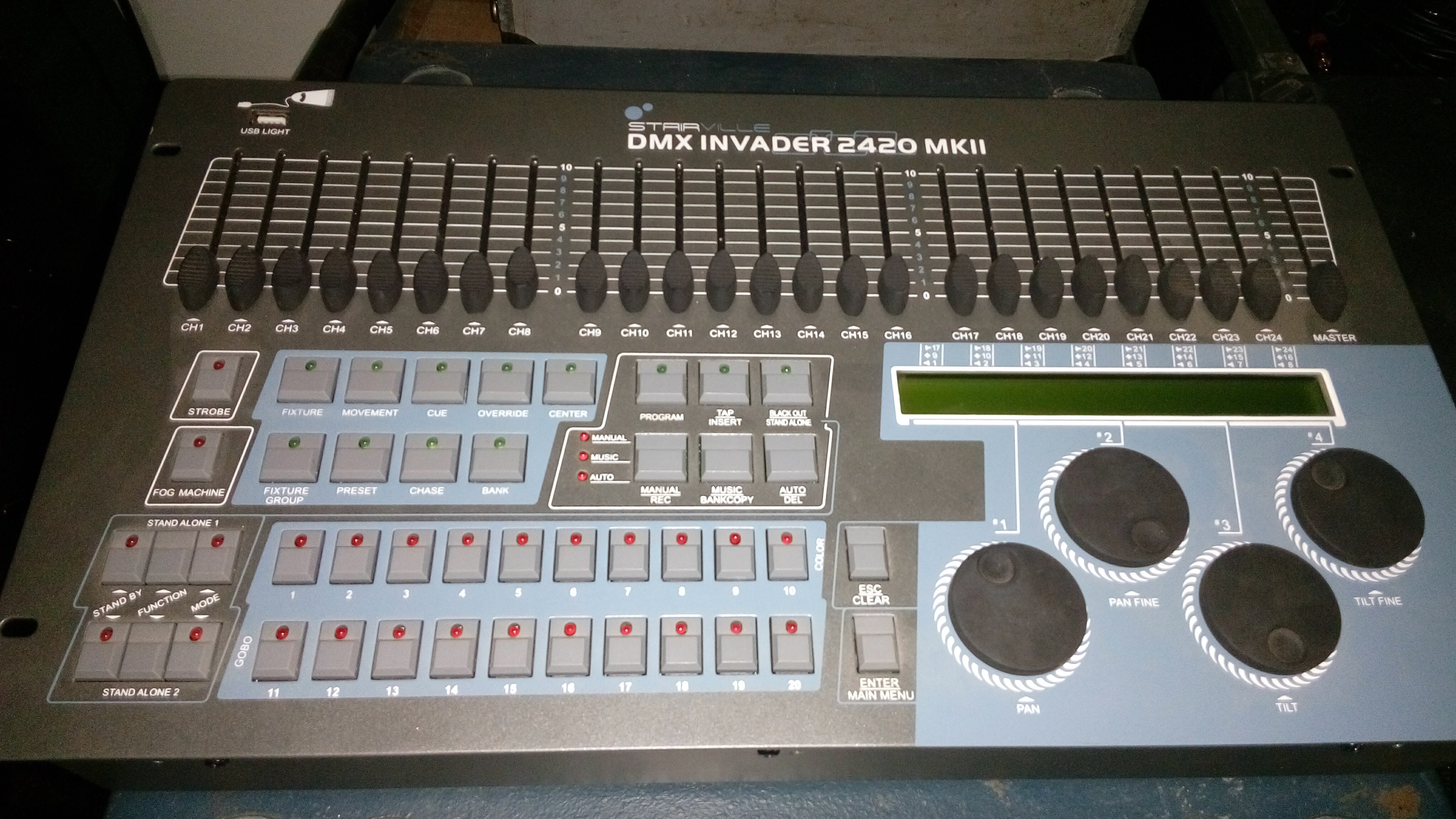 DMX Invader 2420 MK II - Stairville DMX Invader 2420 MK II - Audiofanzine