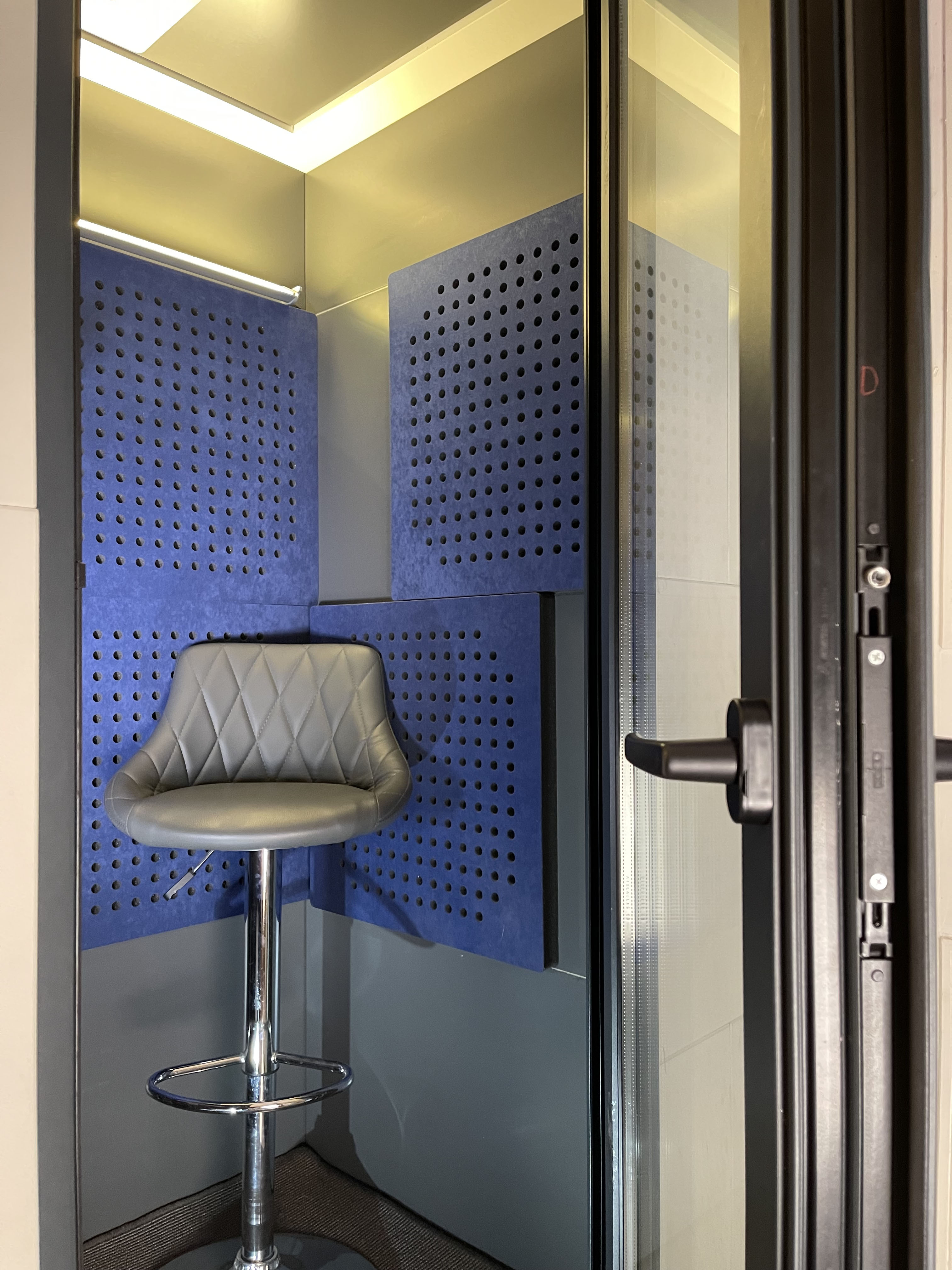 Cabine acoustique - Studiobricks Cabine acoustique - Audiofanzine