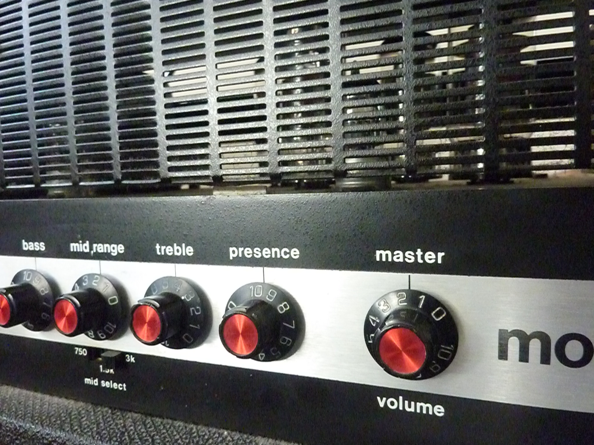 MODEL T - Sunn Model T - Audiofanzine