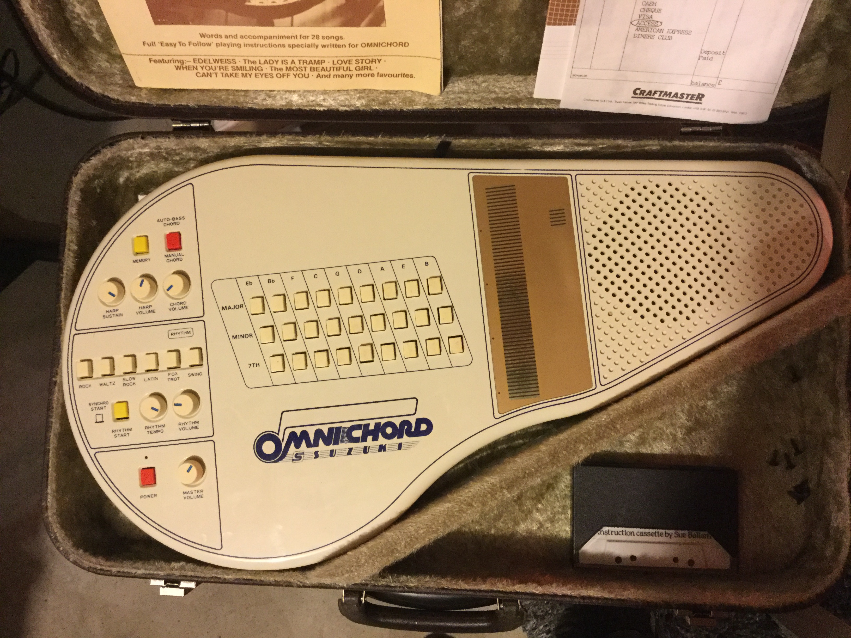 OMNICHORD OM27 - Suzuki Omnichord OM27 - Audiofanzine