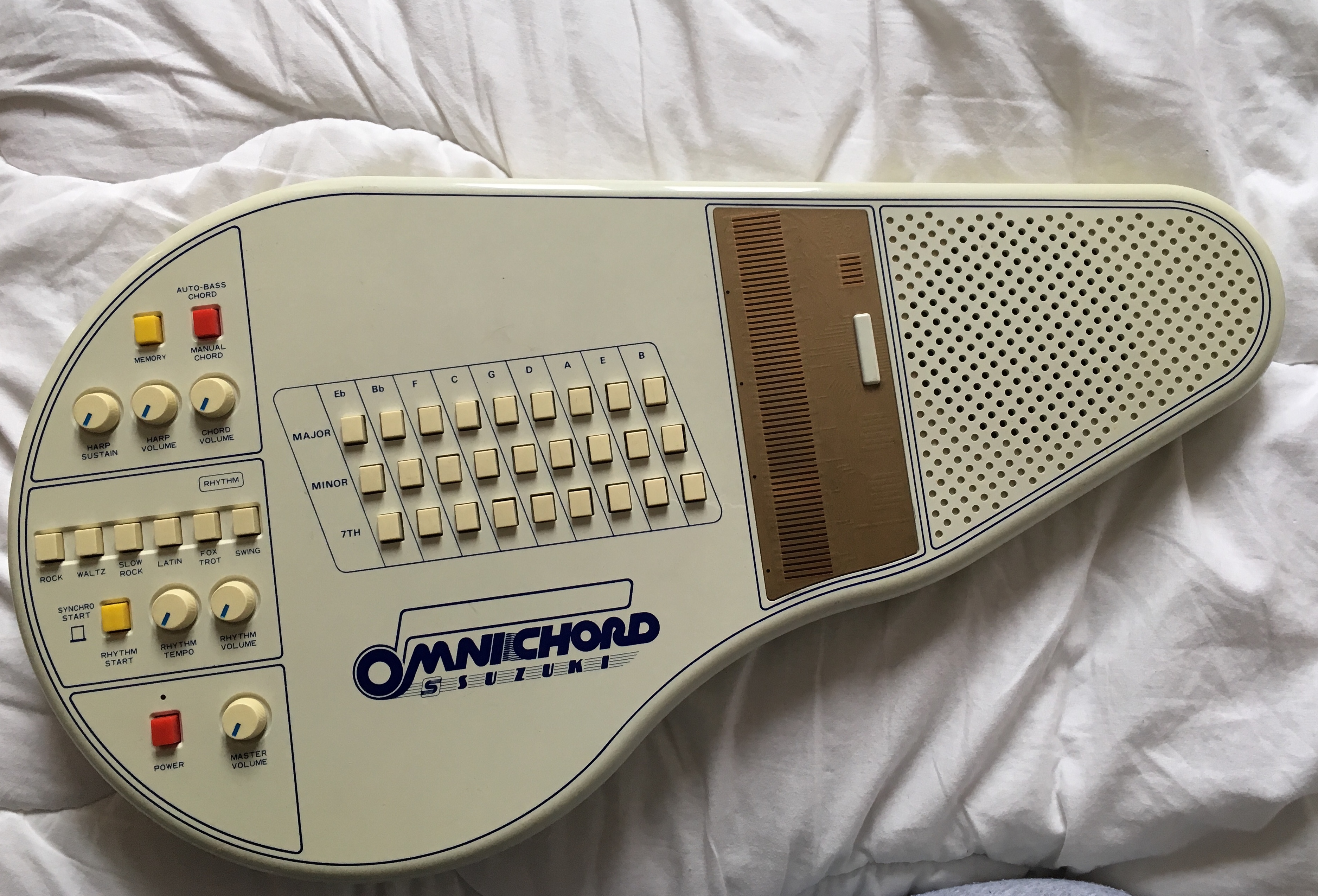 Suzuki Omnichord OM27 image (#2088028) - Audiofanzine