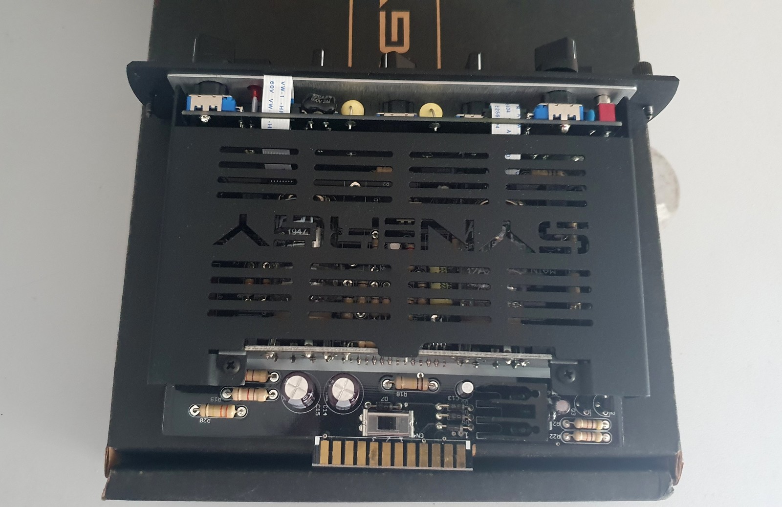 800 Pre-amp - Synergy Amps 800 Pre-amp - Audiofanzine