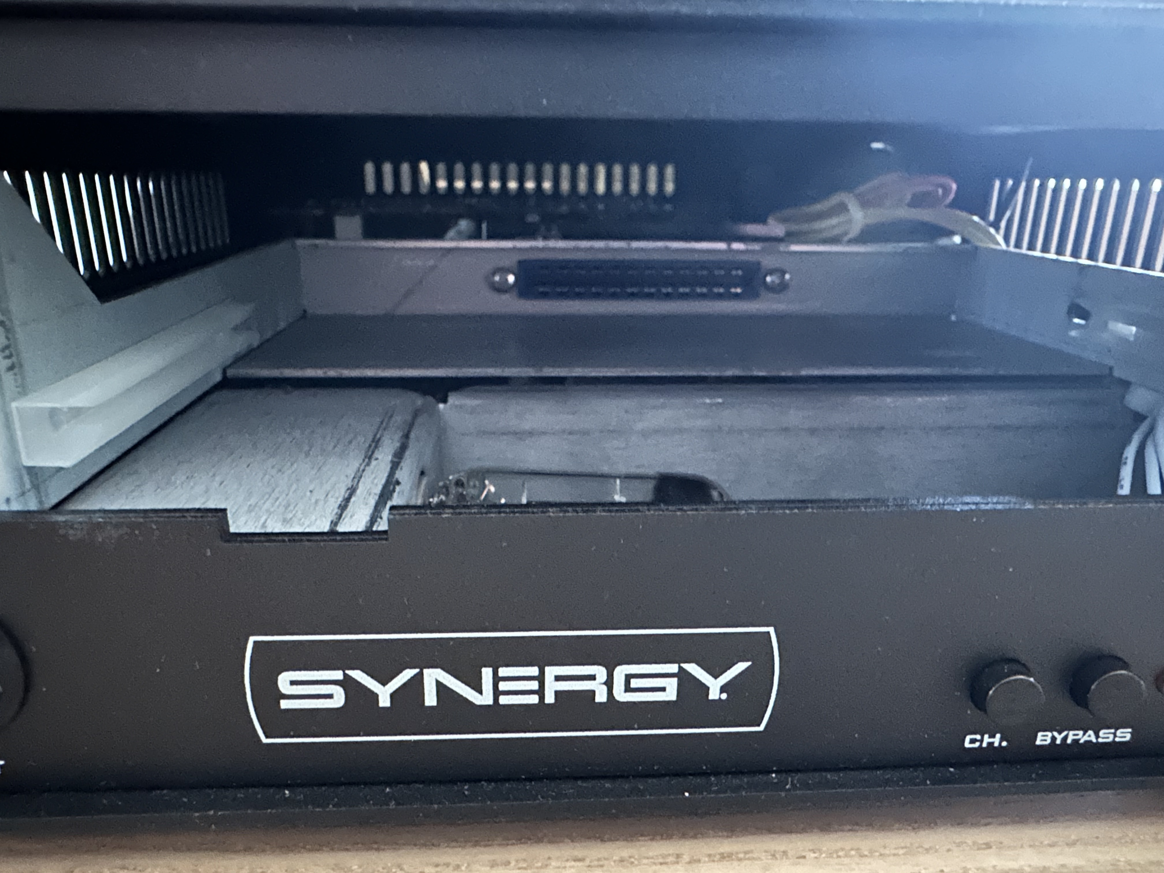 SYN-1 Single Module Tube Preamp Synergy Amps - Audiofanzine