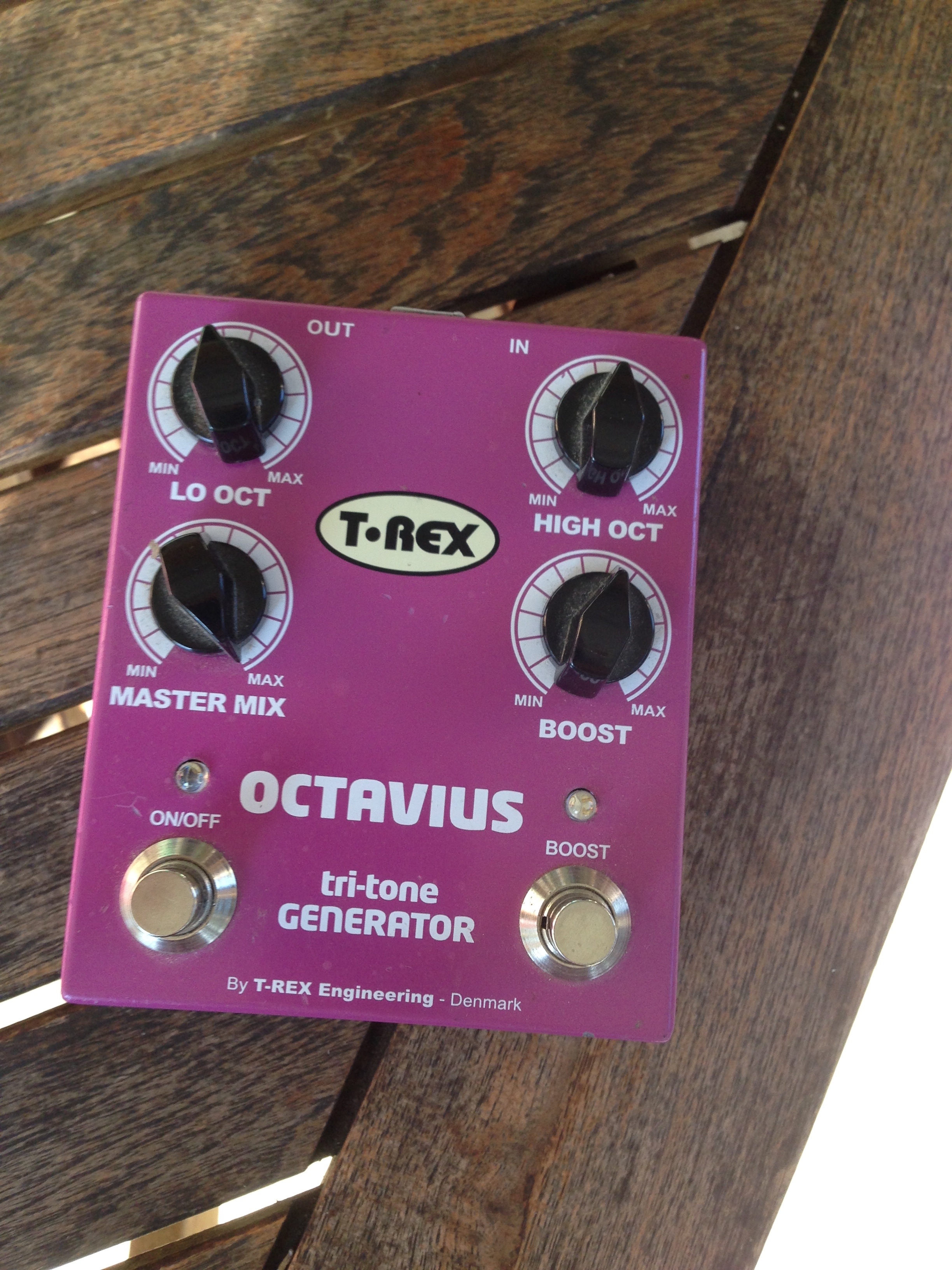 OCTAVIUS - T-Rex Engineering Octavius - Audiofanzine