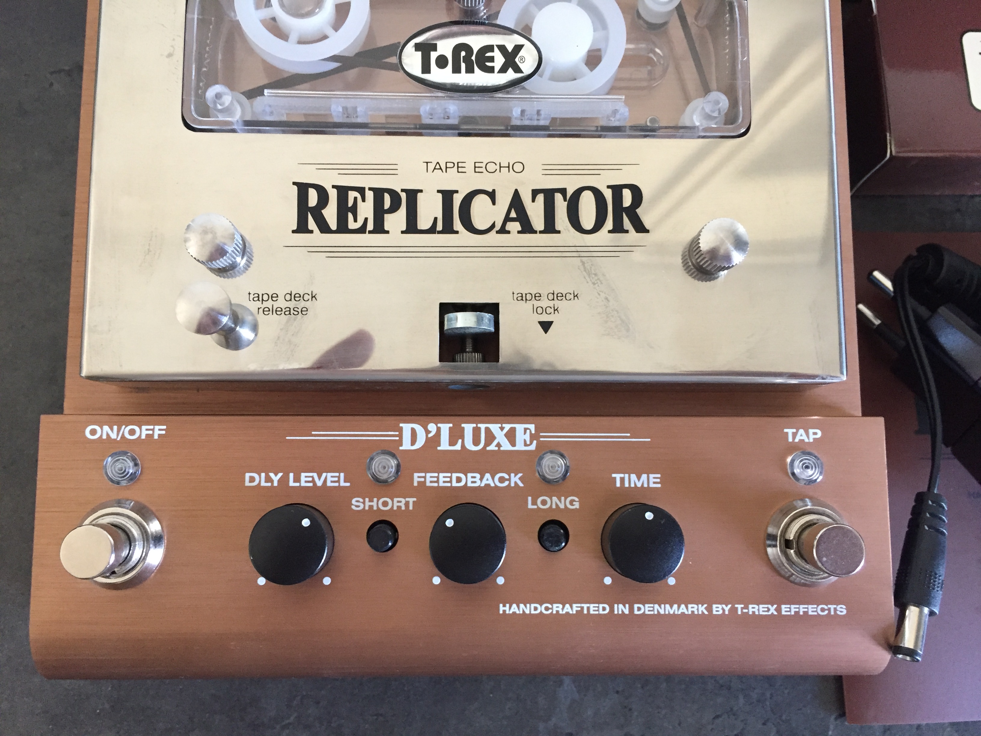 T-Rex Replicator D´Luxe Tape Echo T-Rex Engineering - Audiofanzine