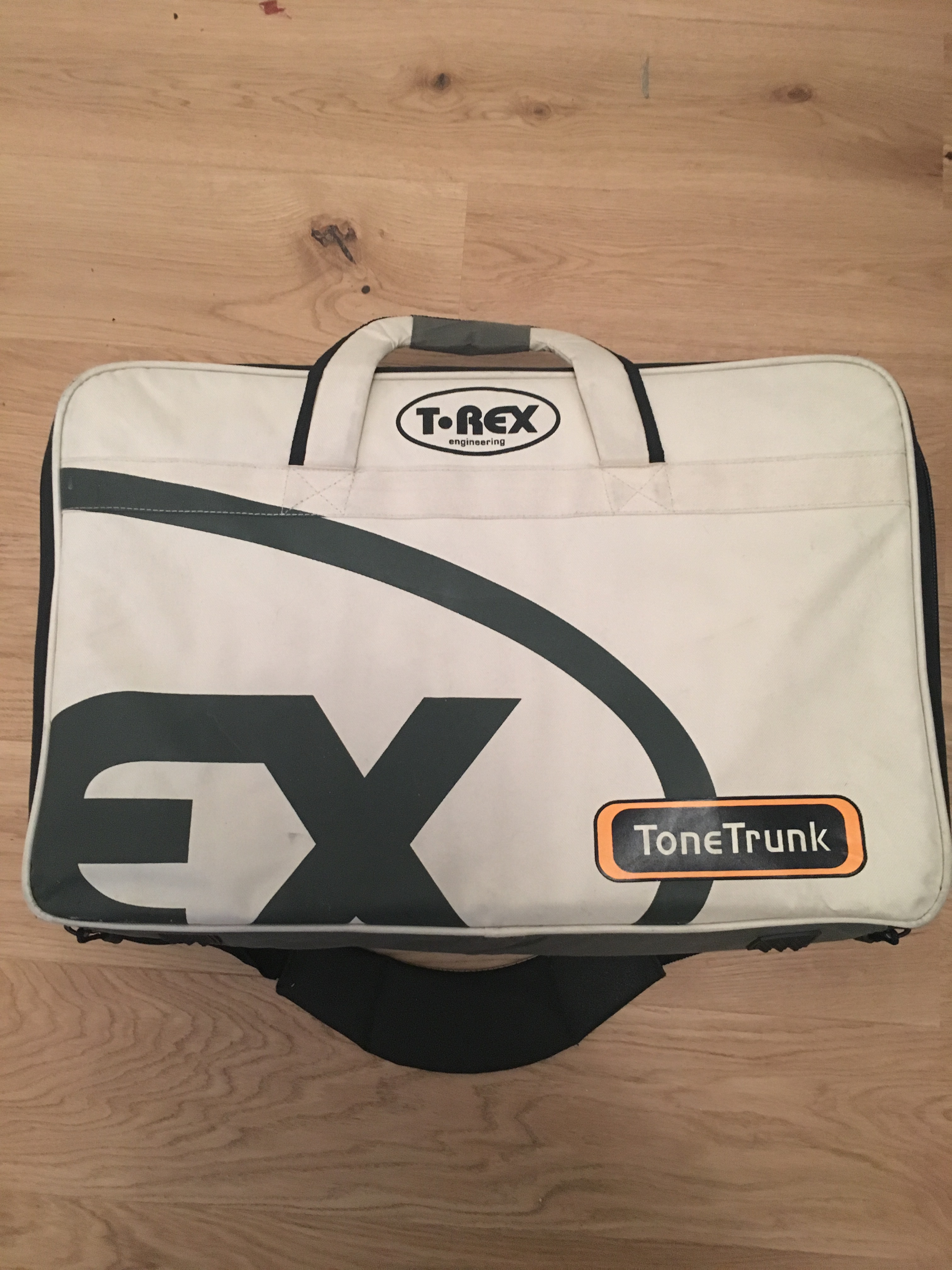 TONETRUNK 55 GIGBAG - T-Rex Engineering ToneTrunk 55 GigBag - Audiofanzine