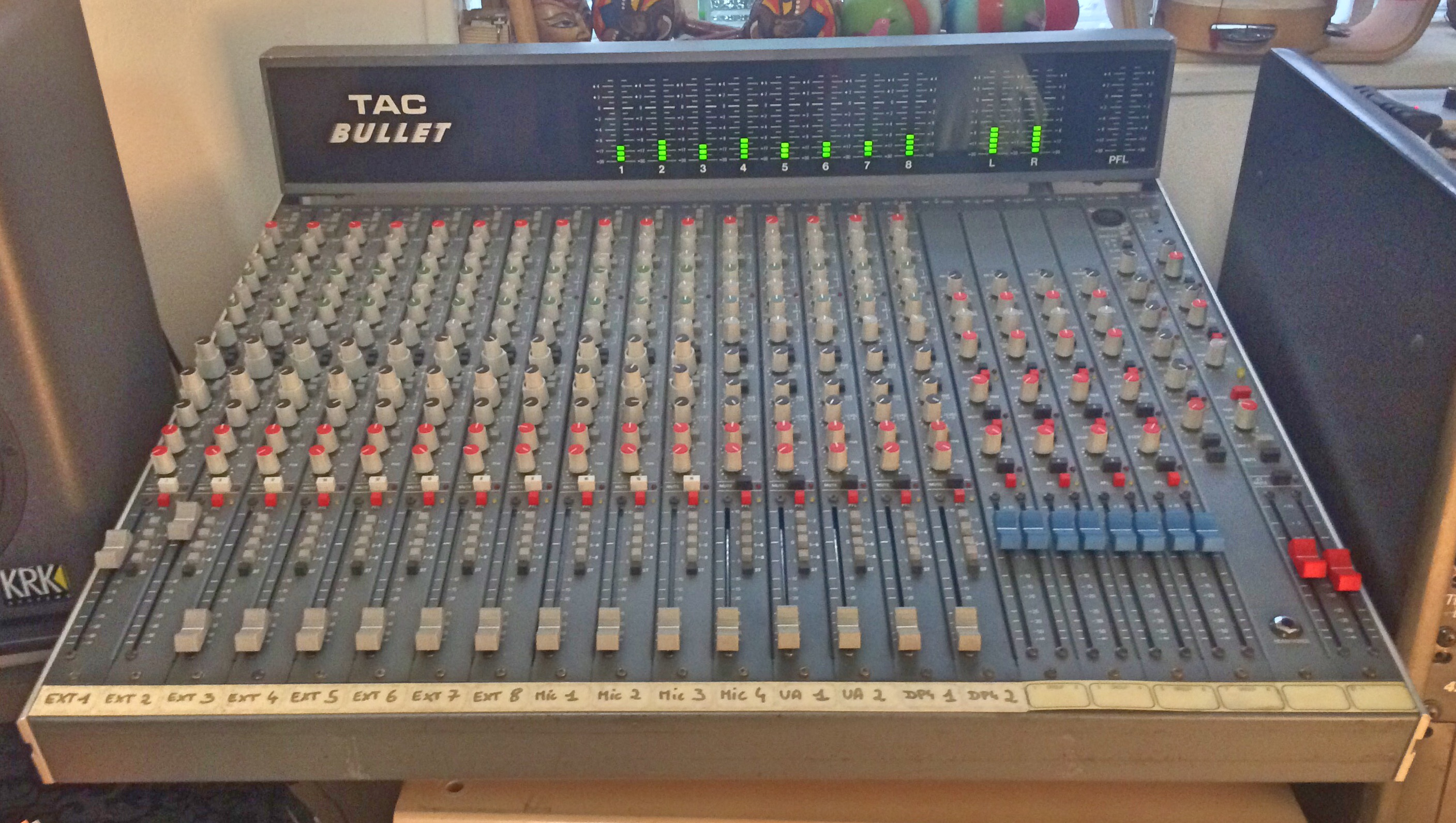 BULLET 16-8-2 - TAC - Total Audio Concepts Bullet 16-8-2 - Audiofanzine