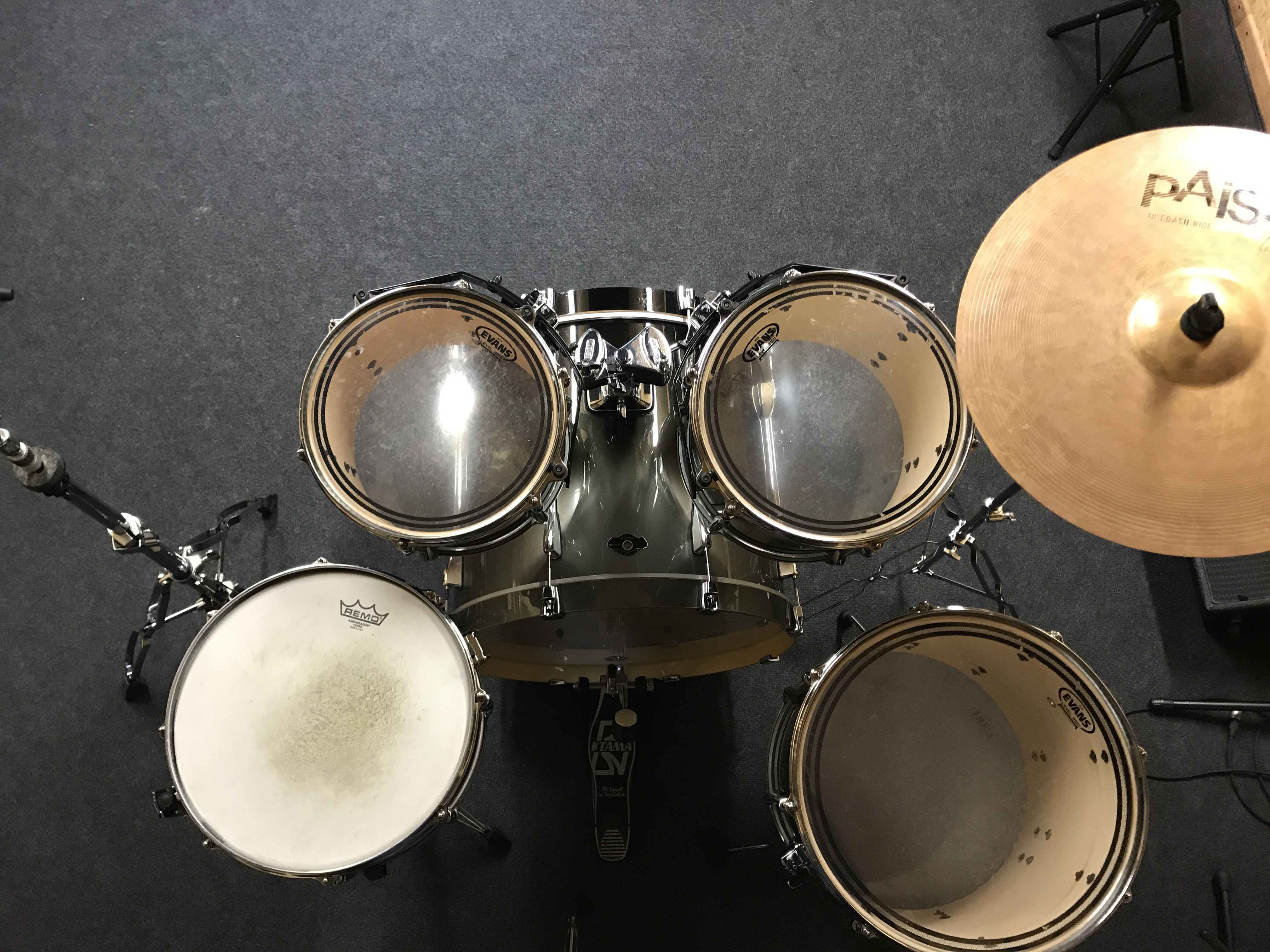 SUPERSTAR CUSTOM STANDARD - Tama superstar custom standard - Audiofanzine