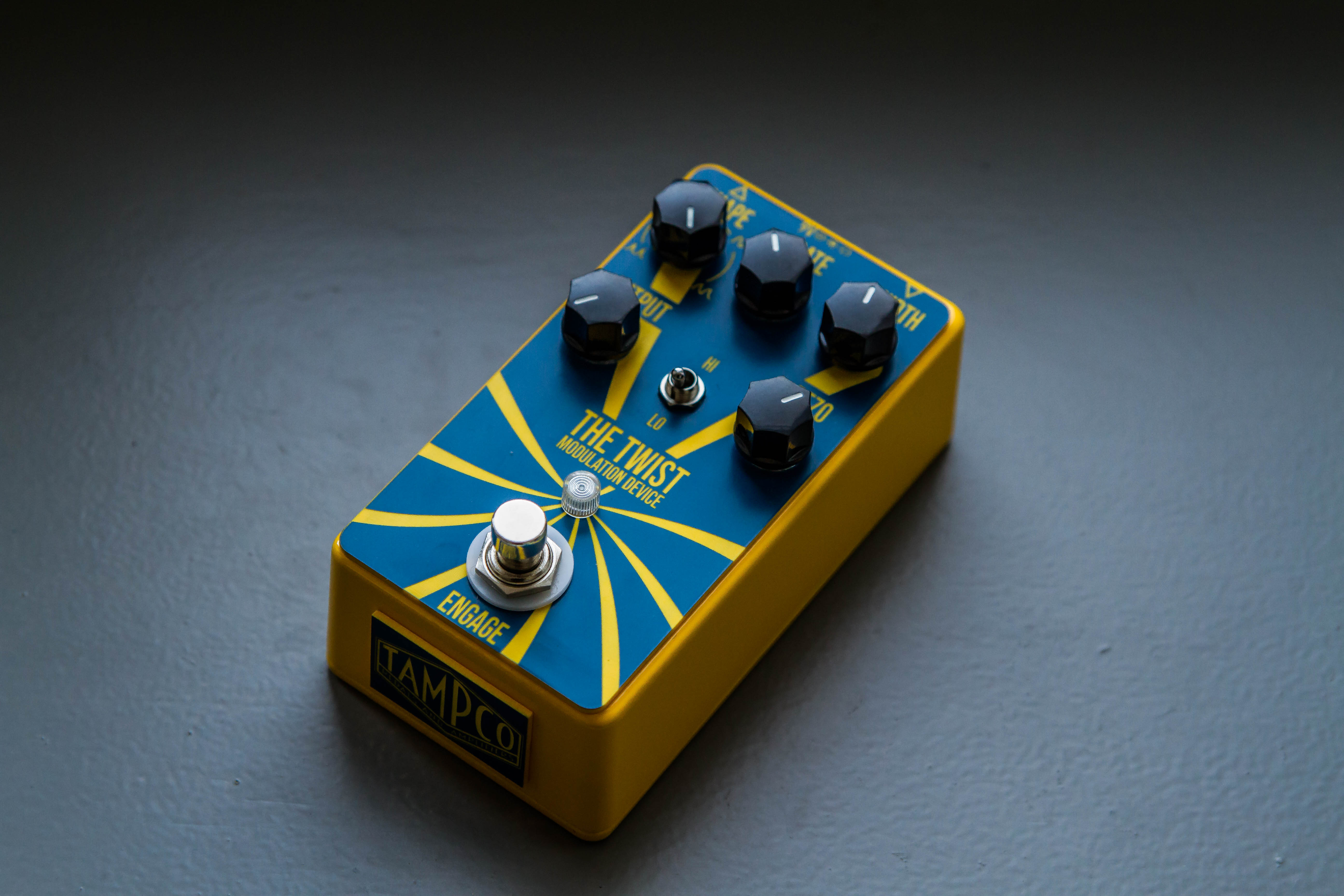 The Twist Modulation Device TAMPCO Pedals and Amplifiers - Audiofanzine