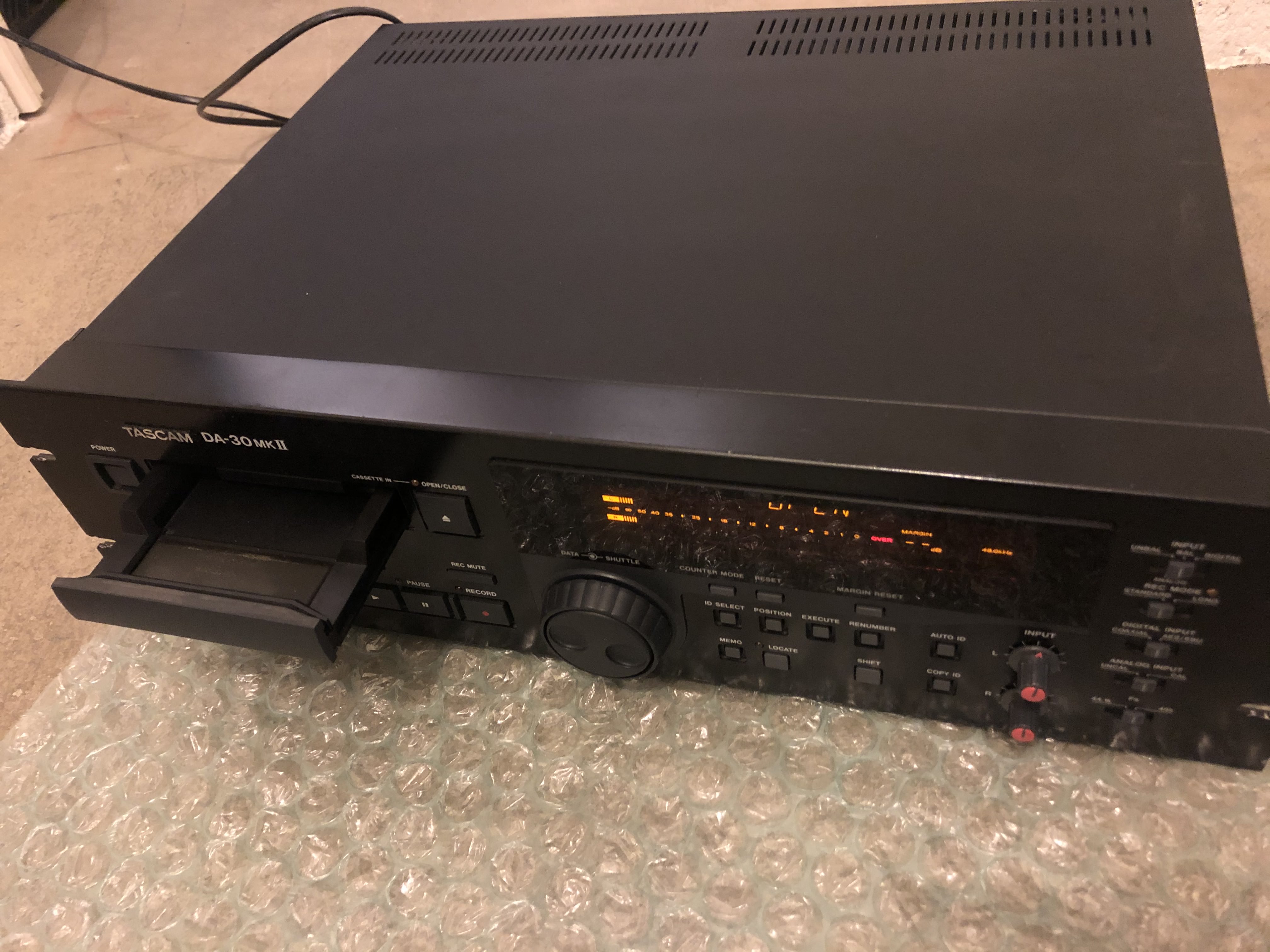 DA-30 MKII - Tascam DA-30 MKII - Audiofanzine