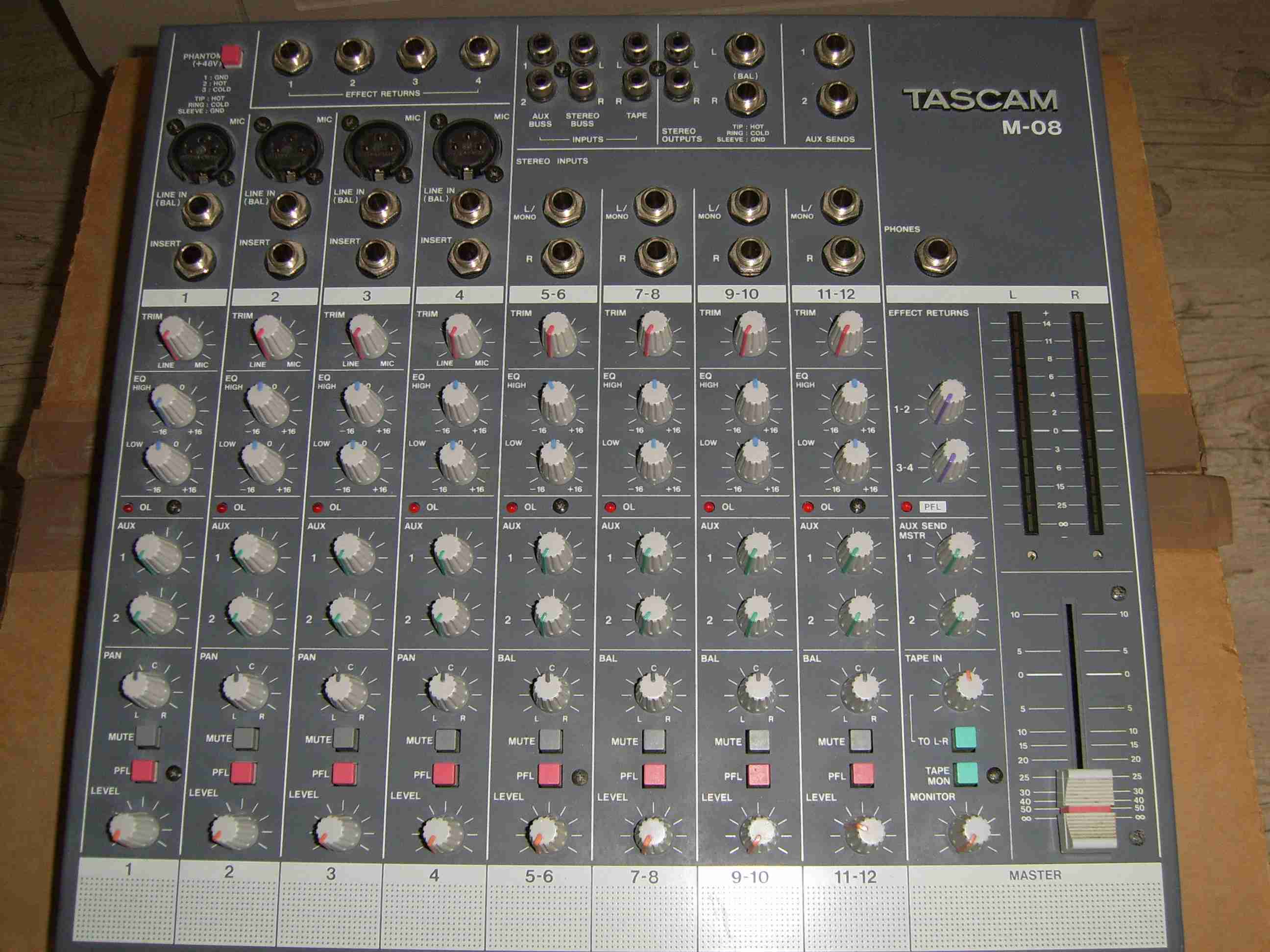 M-08 - Tascam M-08 - Audiofanzine