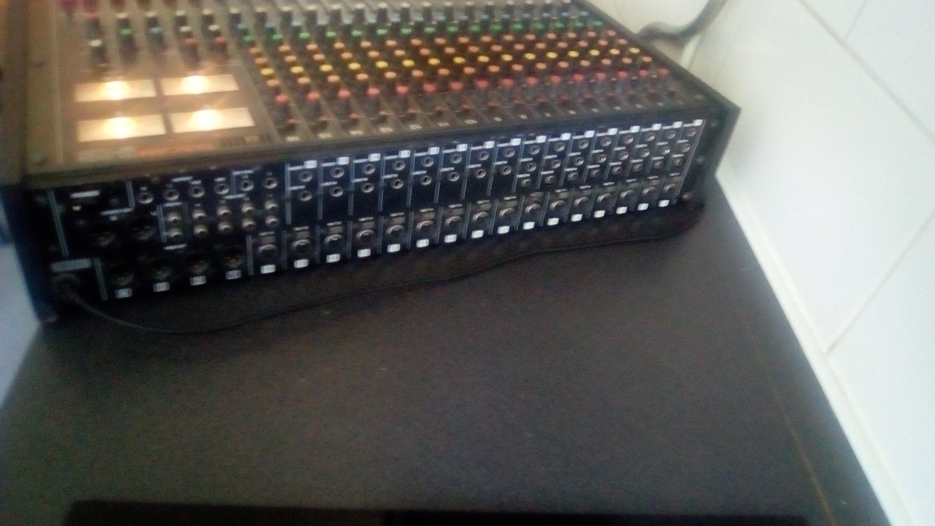 M-216 - Tascam M-216 - Audiofanzine