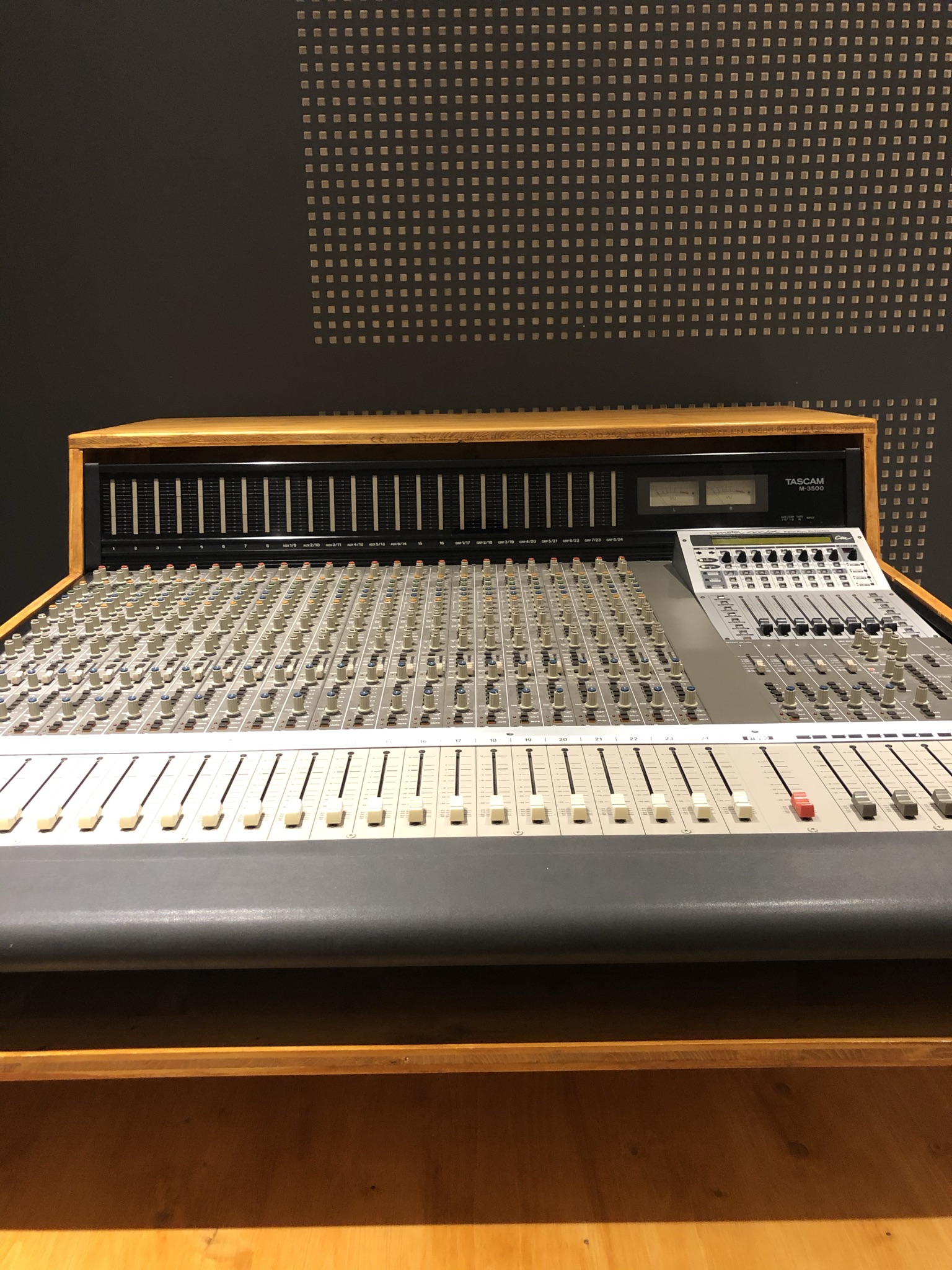 M-3500 - Tascam M-3500 - Audiofanzine