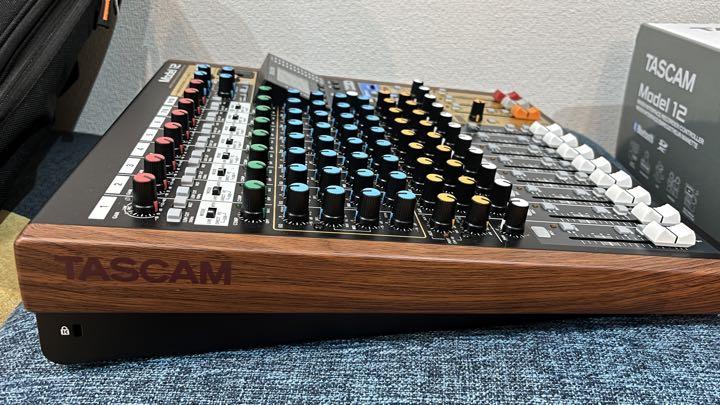Model 12 - Tascam Model 12 - Audiofanzine