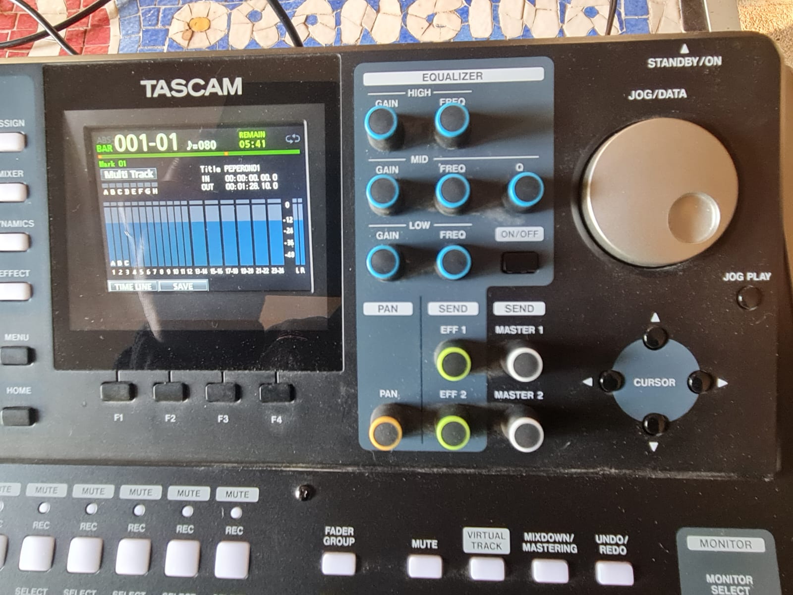 Portastudio DP-24SD - Tascam Portastudio DP-24SD - Audiofanzine