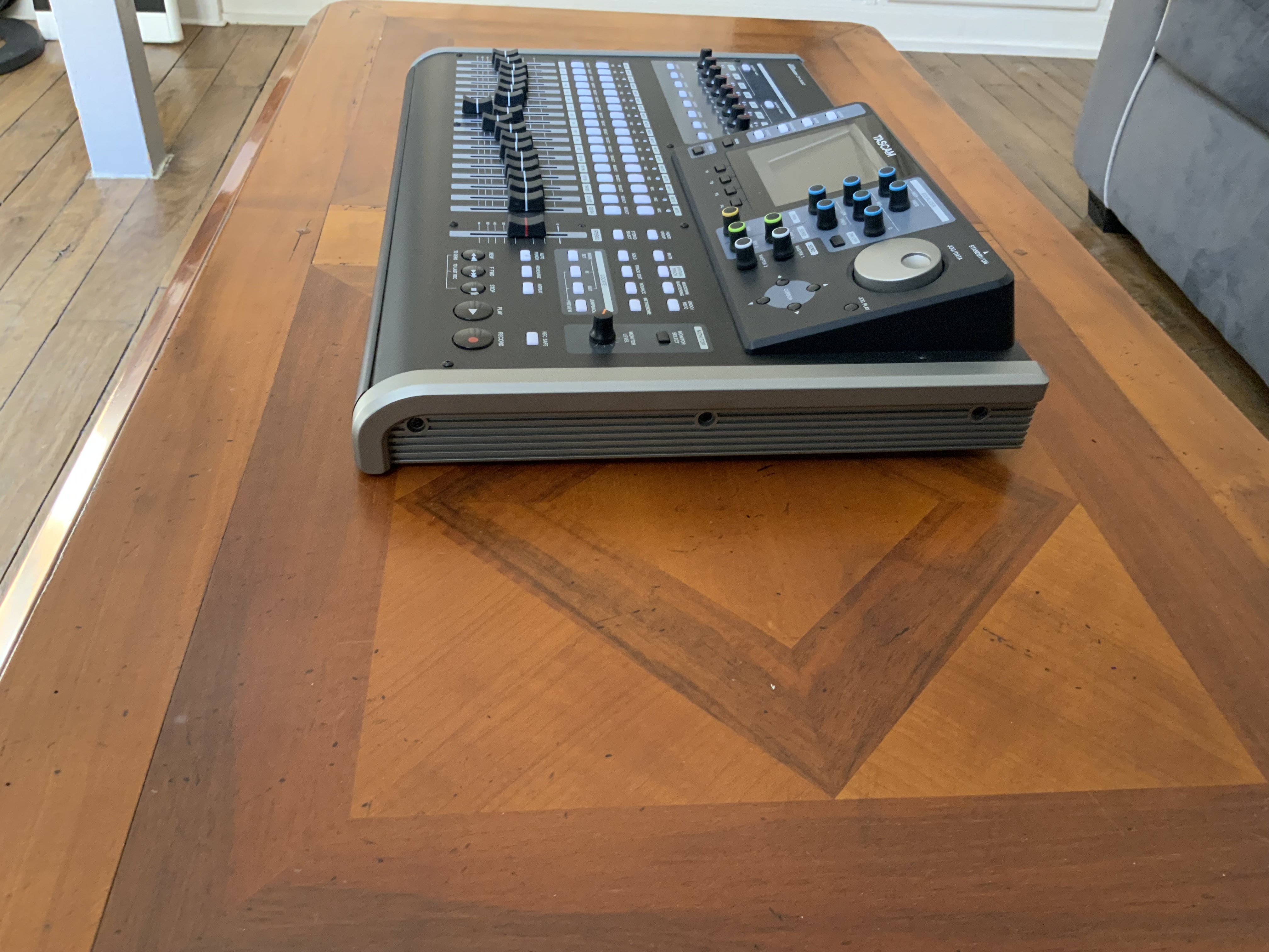 Portastudio DP-24SD - Tascam Portastudio DP-24SD - Audiofanzine