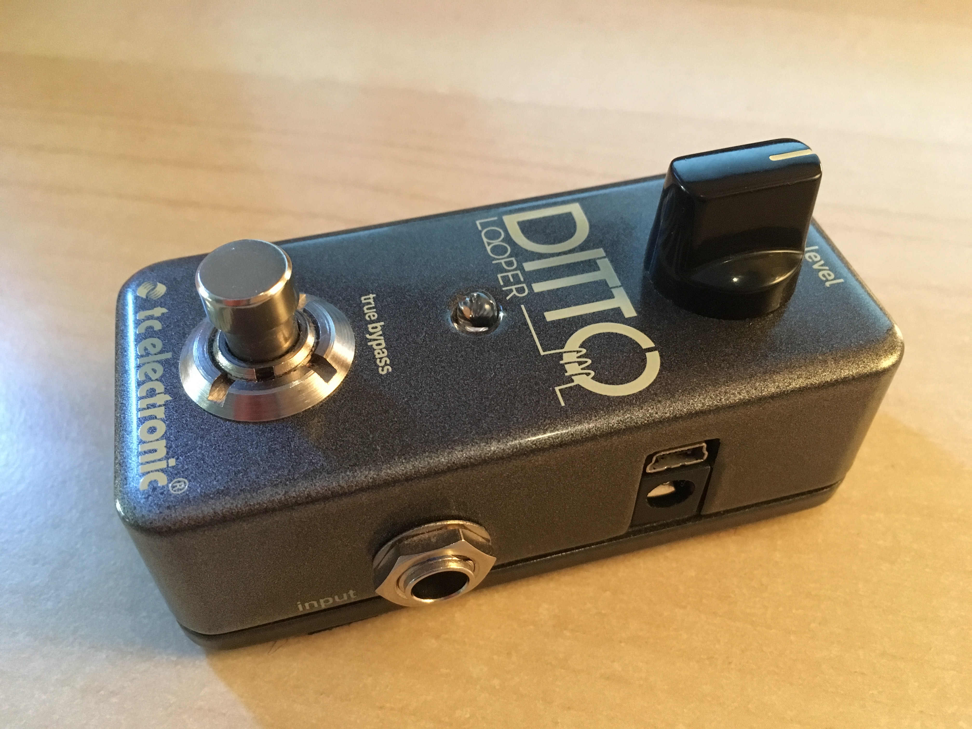 DITTO LOOPER - TC Electronic Ditto Looper - Audiofanzine DITTO LOOPER - TC Electronic Ditto Looper - Audiofanzine