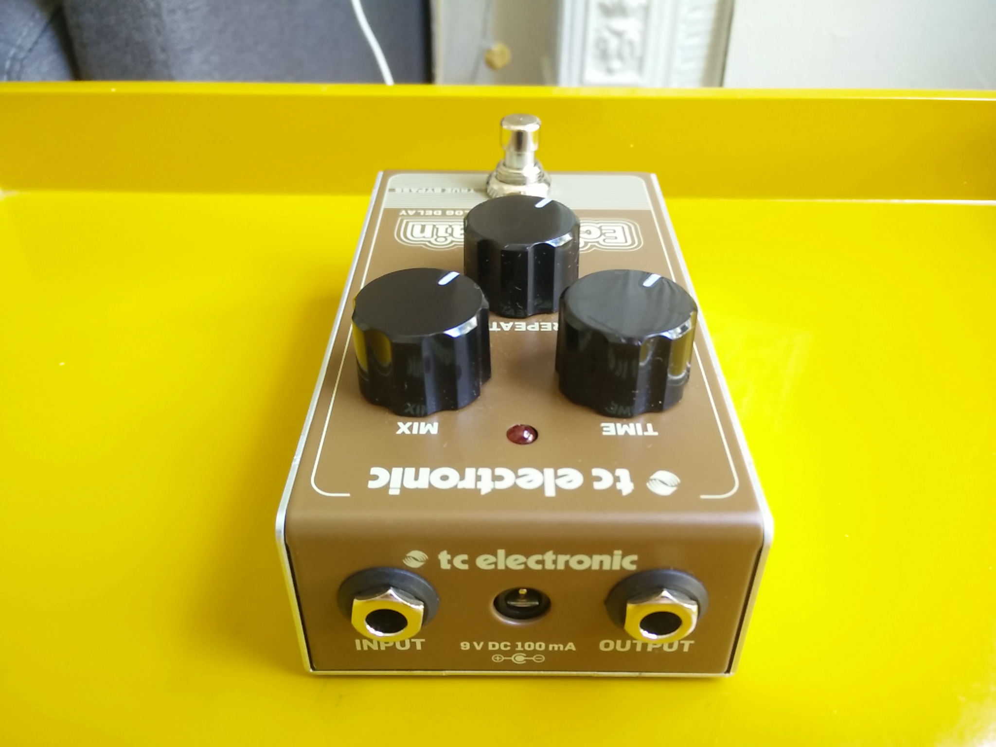 ECHOBRAIN ANALOG DELAY - TC Electronic EchoBrain Analog Delay ...
