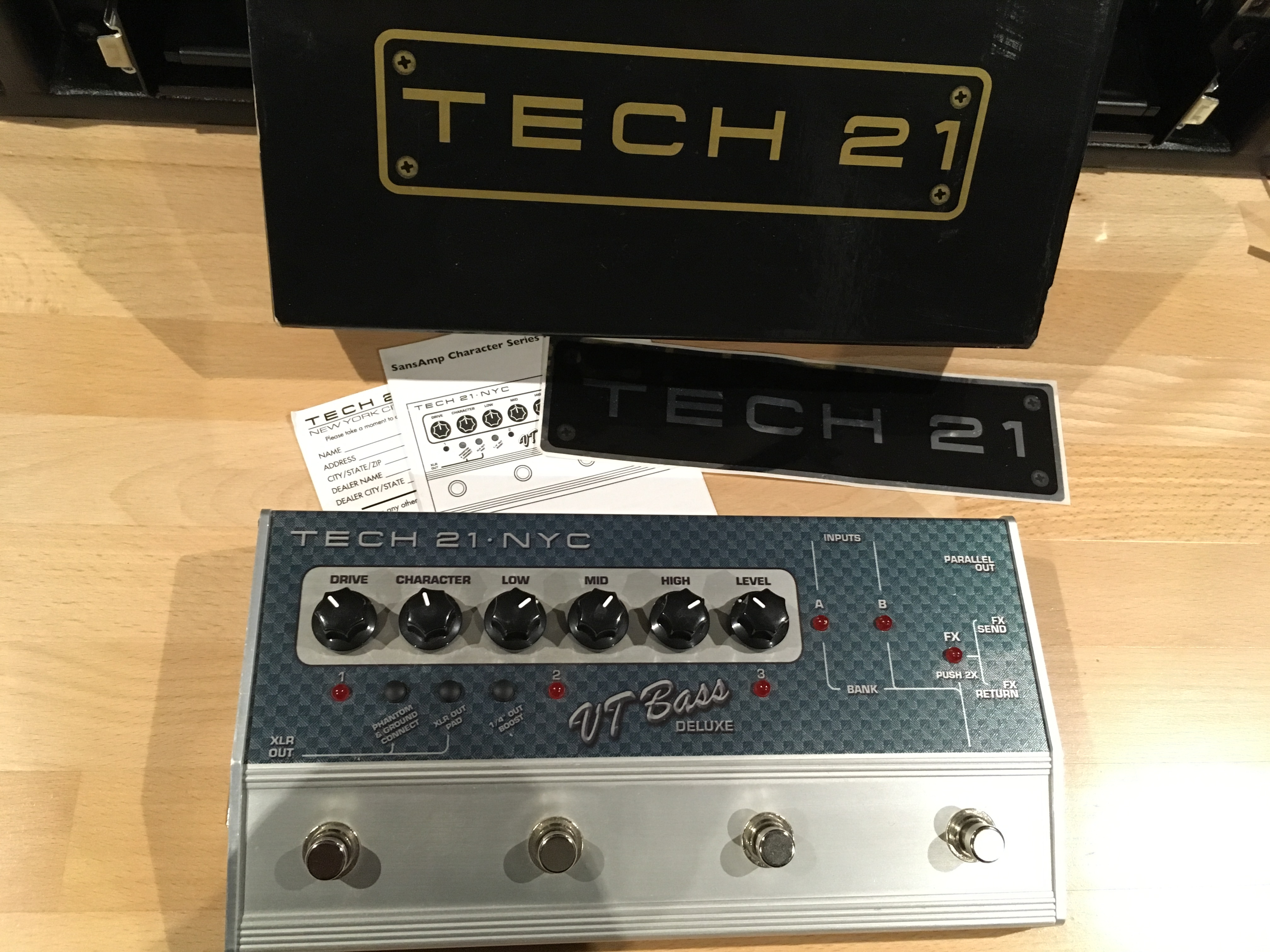 VT BASS DELUXE - Tech 21 VT Bass Deluxe - Audiofanzine