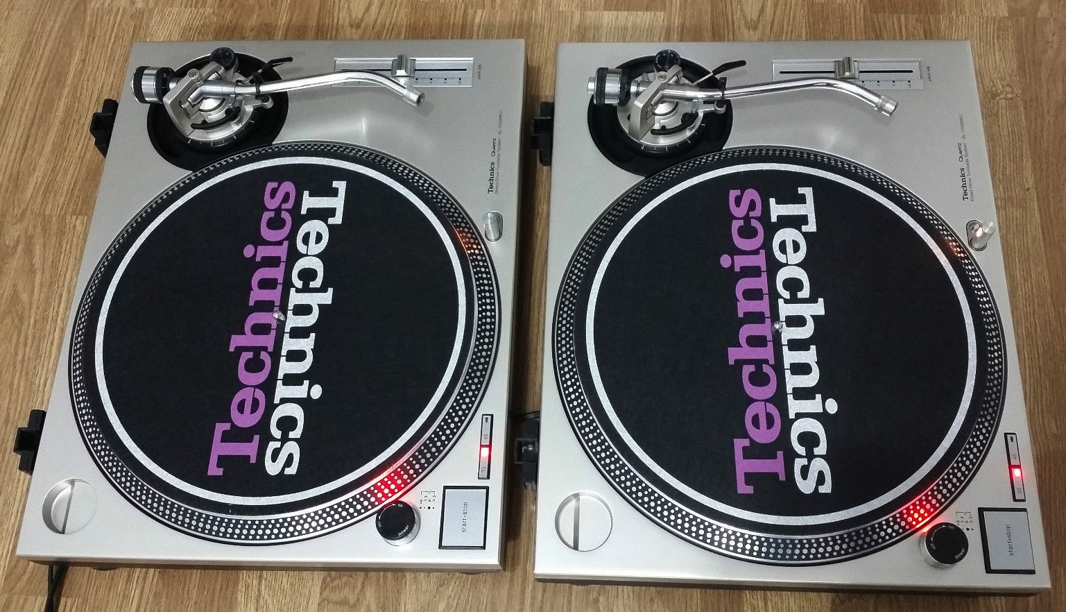Photo Technics SL-1200 MK2 : 2 Pair Turntable Technics Sl 1200 Mk2 57 ...