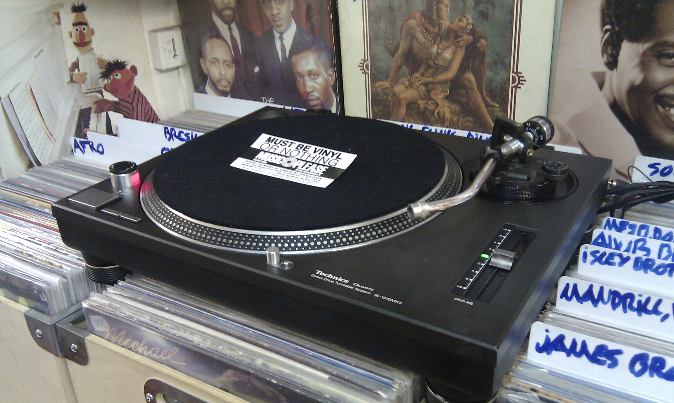 Photo Technics SL-1200 MK2 : Technics mk 2 (#335878) - Audiofanzine